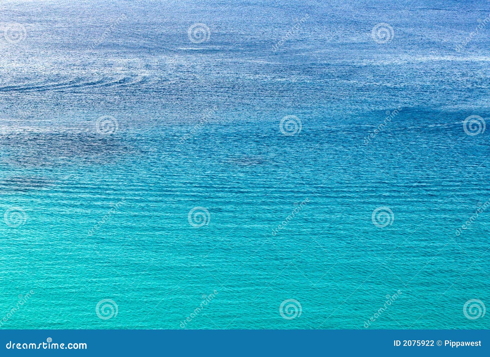 Mare verde smeraldo fotografia stock. Immagine di rilassamento - 2075922