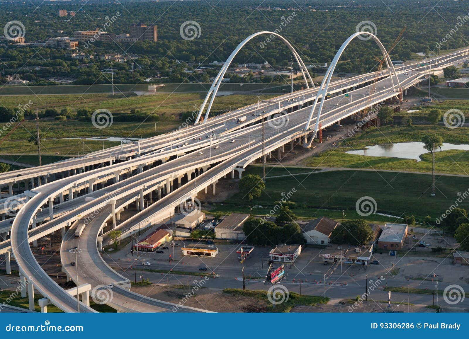 Margaret Mcdermott Bridge Dallas, Texas Editorial Photo - Image of arch ...