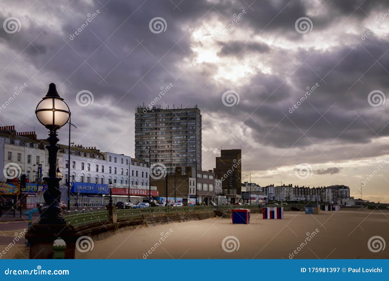 Margate seafront at dusk editorial photography. Image of seafront ...