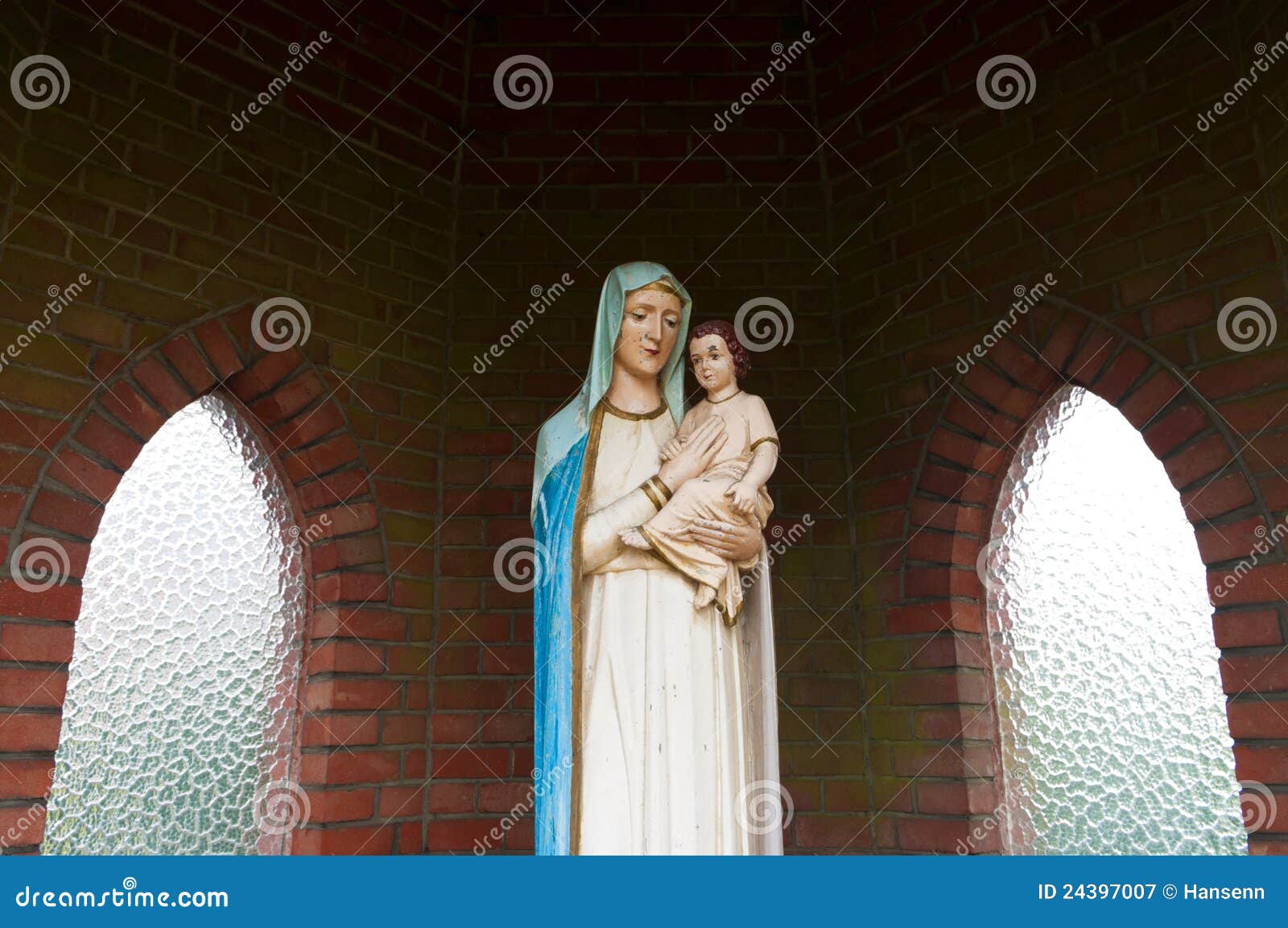 Maria statue stock image. Image of heart, jesus, female - 24397007
