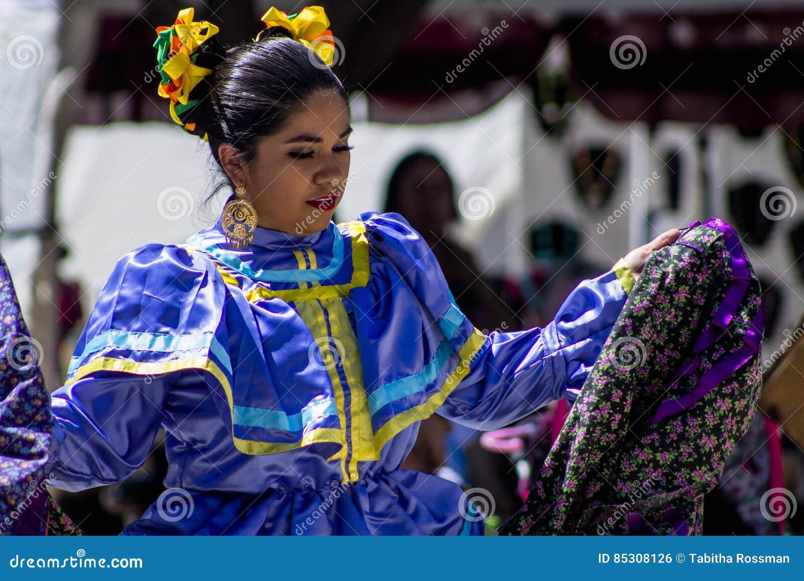 Mariachi dancer editorial photo. Image of dancing, common - 85308126