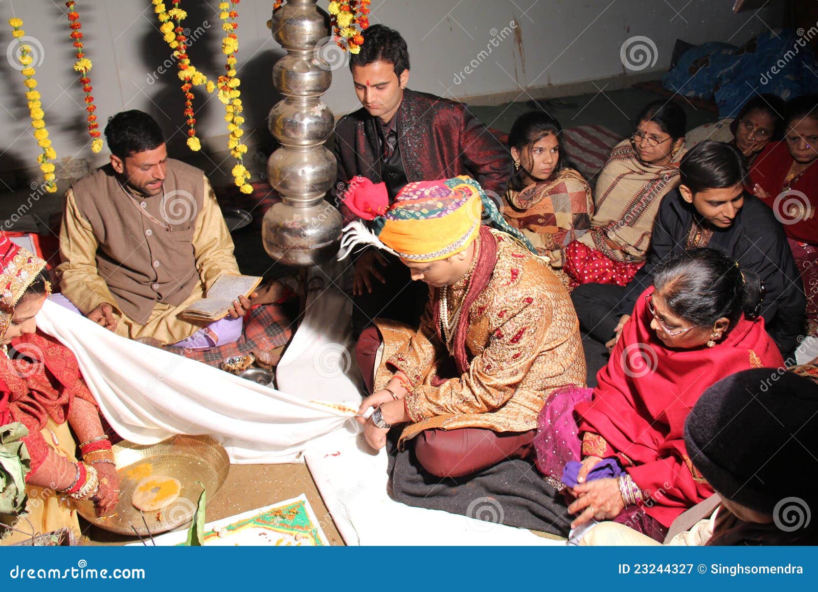 Mariage Indien Indou Traditionnel Photographie éditorial - Image du ...