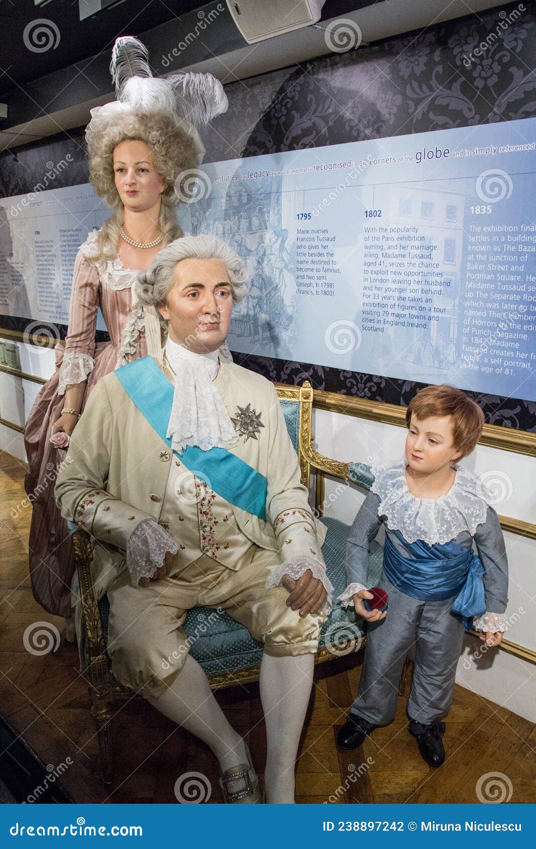 Marie Antoinette and King Louis XVI Wax Figure at Madame Tussaud ... Marie Antoinette and King Louis XVI Wax Figure at Madame Tussaud ...
