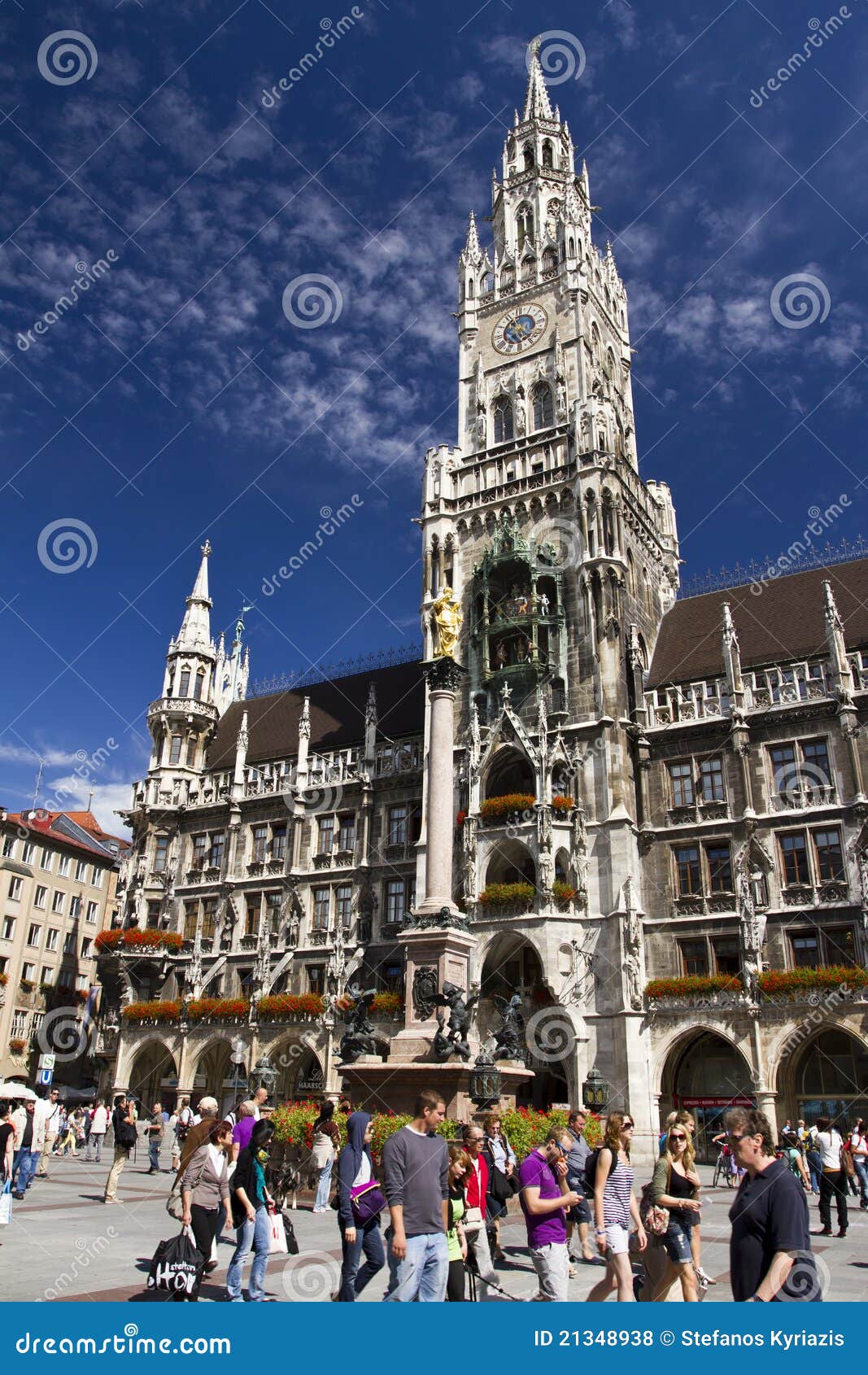 Marienplatz editorial stock photo. Image of hall, blue - 21348938