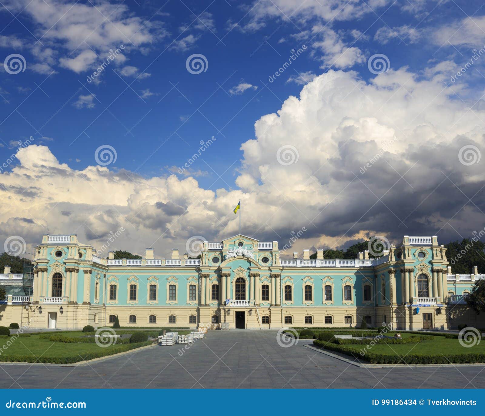 Mariinsky Palace in Kiev stock photo. Image of sightseeing - 99186434