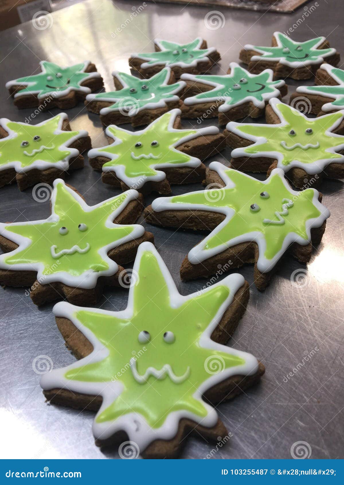 Marijuana leaf cookies stock image. Image of cookies - 103255487