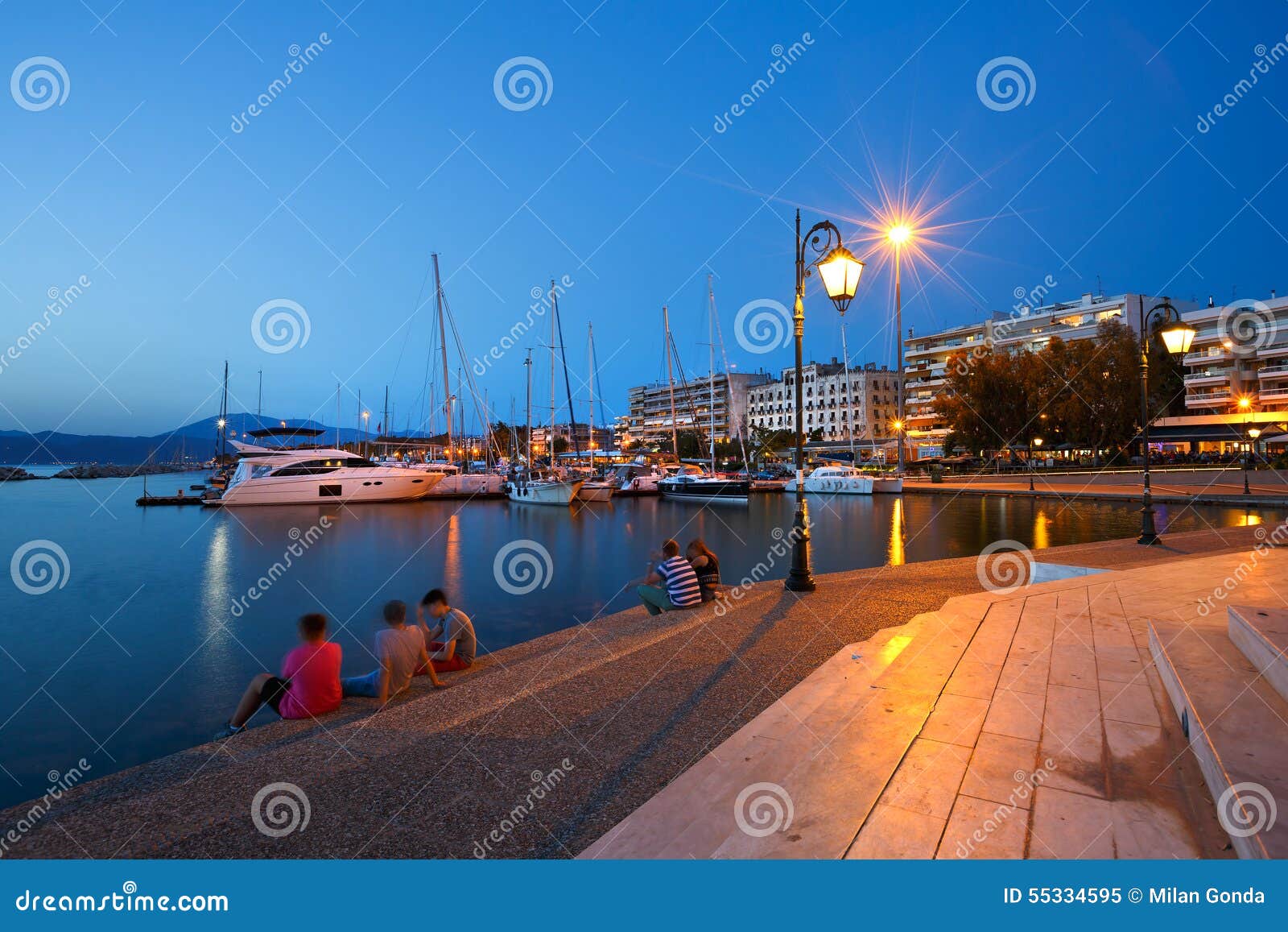 Marina à Patras image éditorial. Image du peloponnese - 55334595