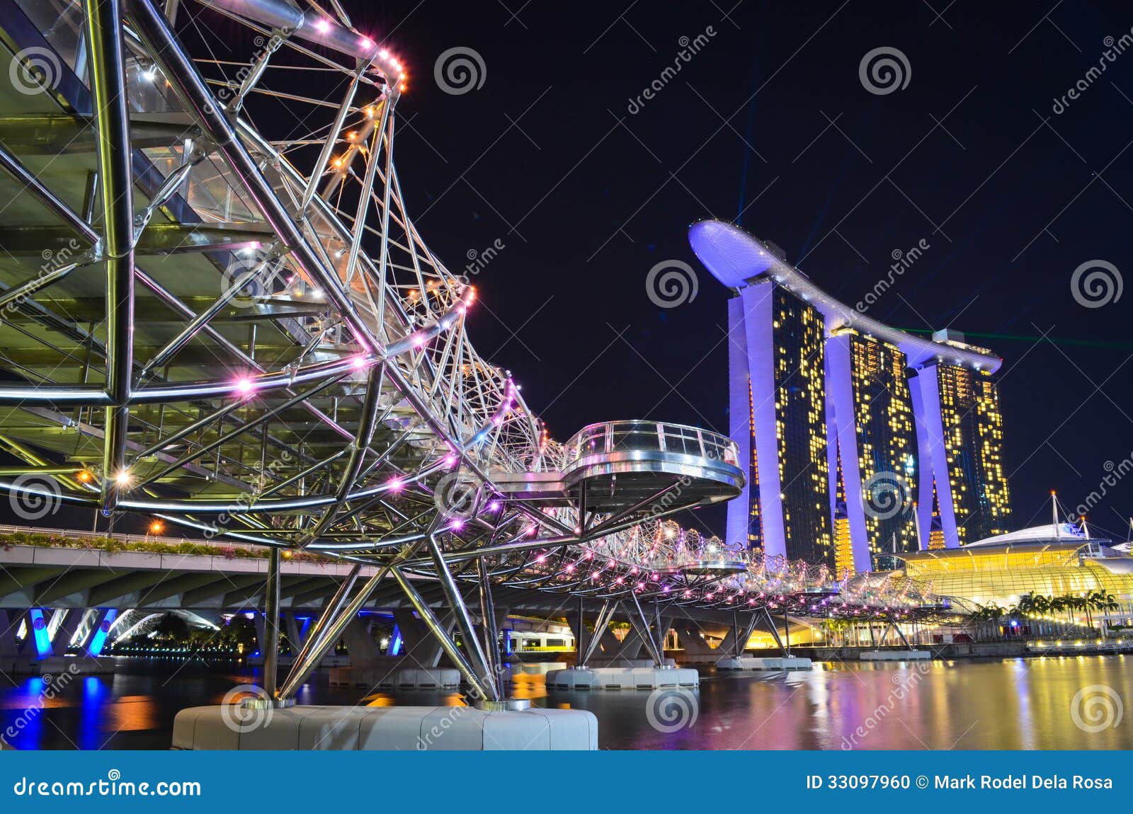 Marina Bay Sands Ed Il Ponte Dell'elica Immagine Editoriale - Immagine ...