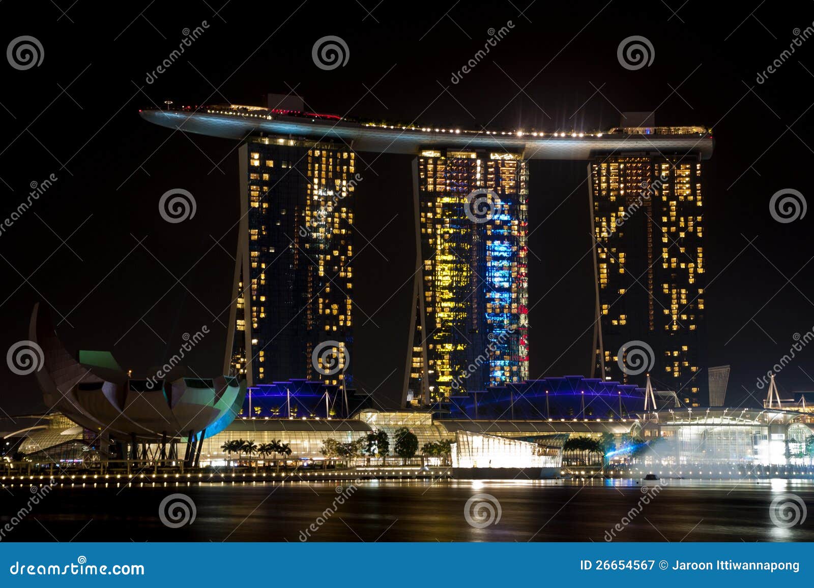 Marina Bay Sands by Night editorial photography. Image of descriptive ...
