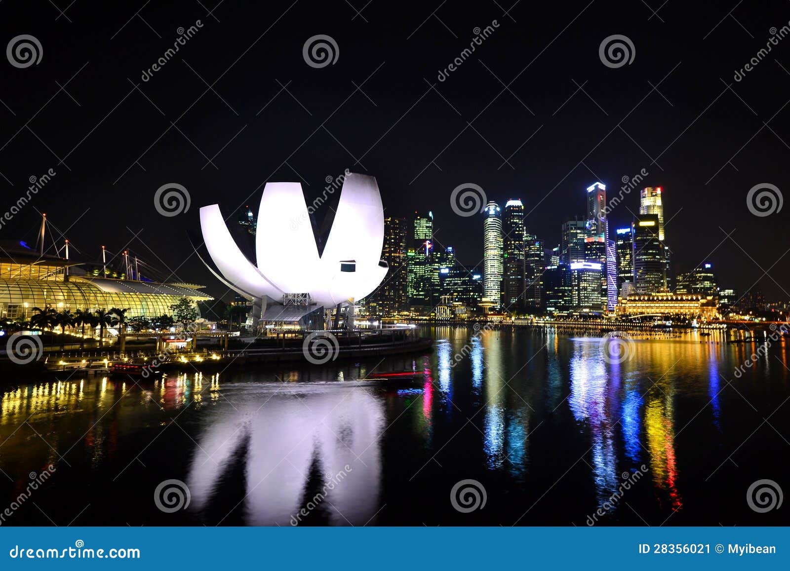 The Marina Bay waterfront stock image. Image of city - 28356021