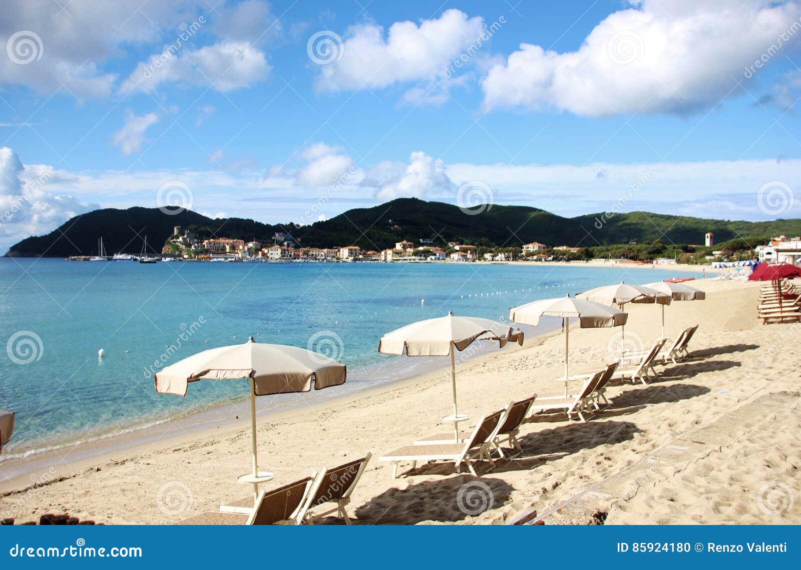 Marina Di Campo-Strand, Elba Island Stockfoto - Bild von jachthafen ...