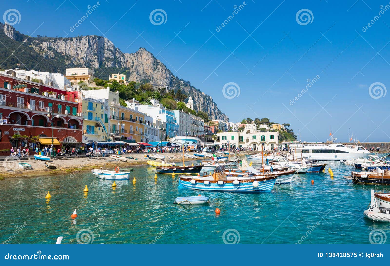 Marina Grande, Isla De Capri, Italia Imagen editorial - Imagen de ...
