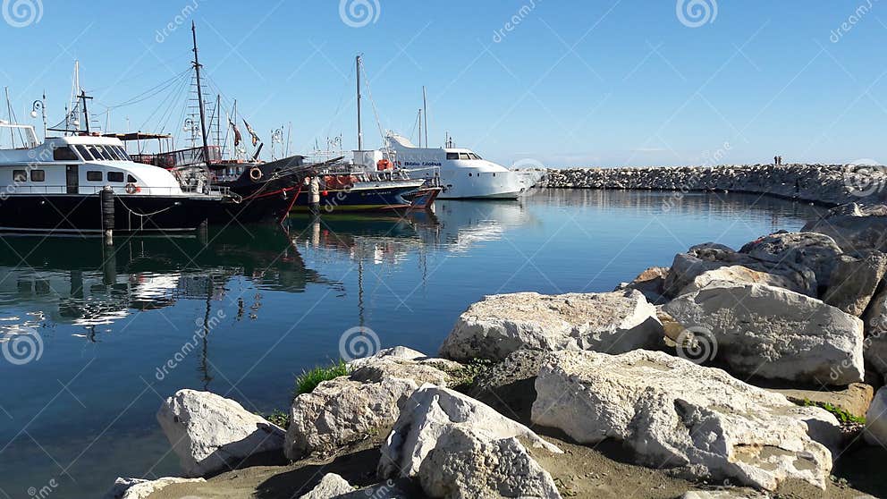 MARINA / HARBOUR editorial photography. Image of sailboats - 89590207