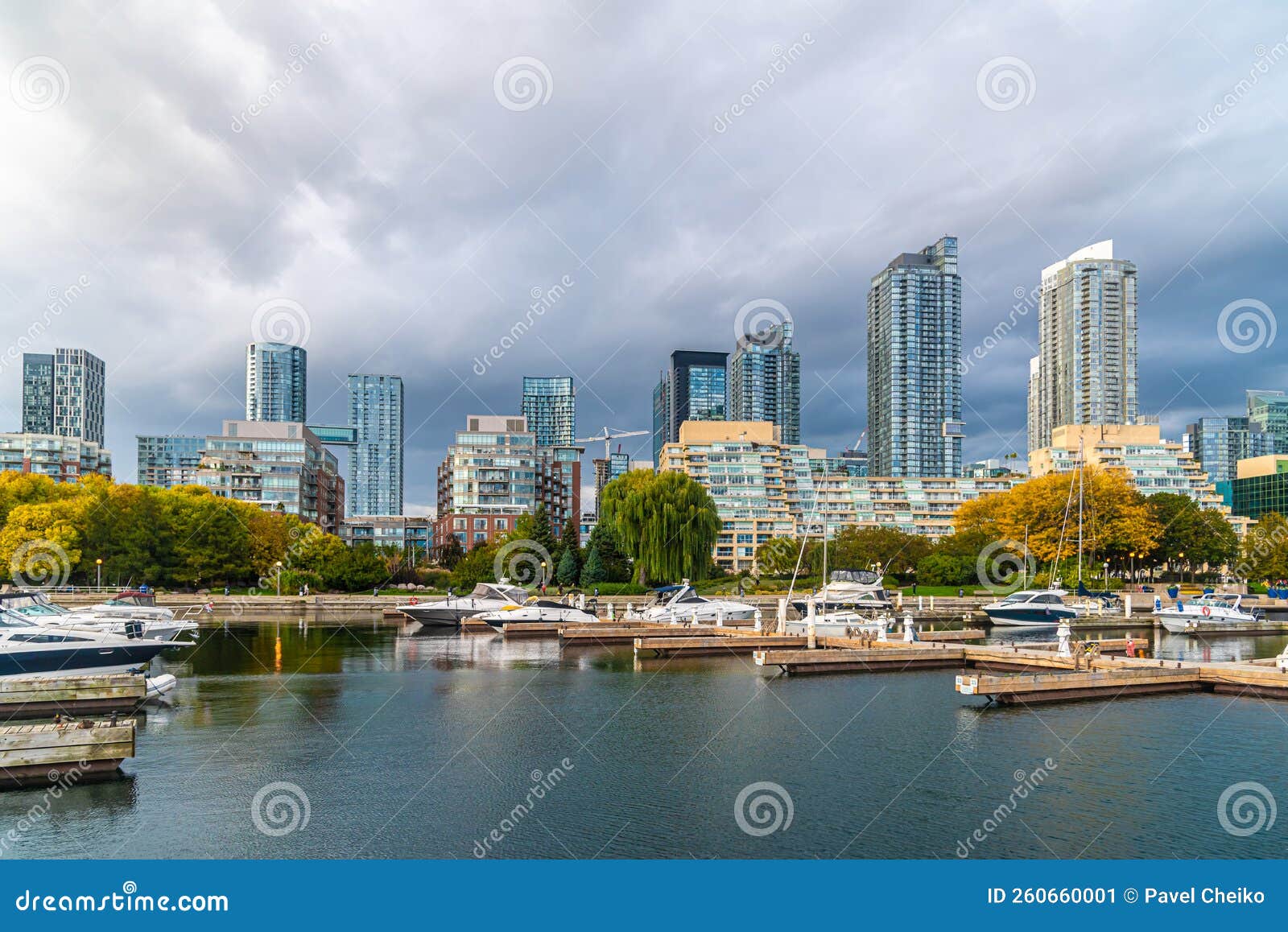 Marina in Toronto stock image. Image of skyscraper, landmark - 260660001