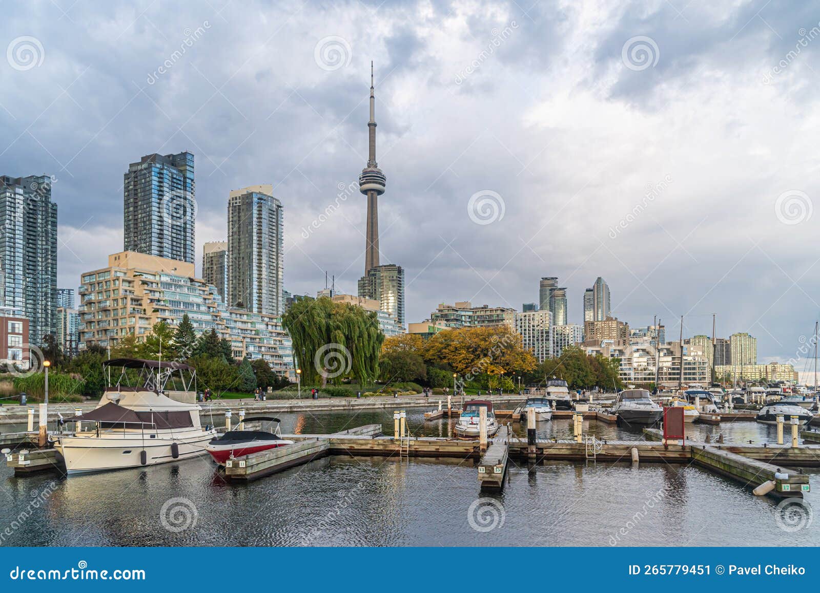 Marina in Toronto stock image. Image of skyscraper, ontario - 265779451