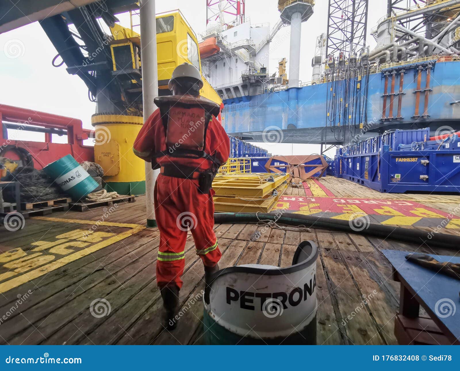 Marine Crew Get Ready To Work Near Jack Up Rig Editorial Stock Photo ...
