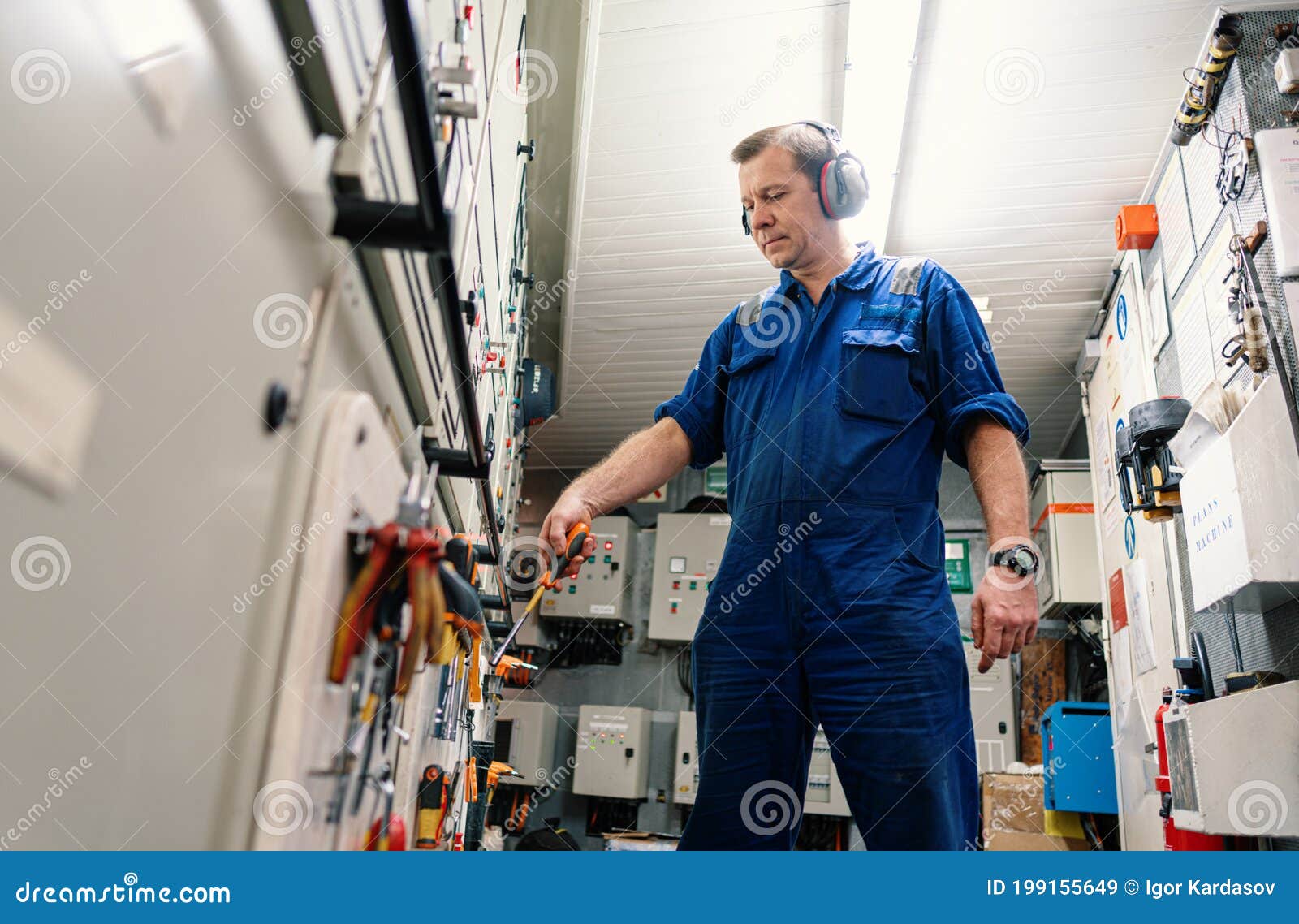 Marine Engineer Officer in Engine Control Room ECR. he Works in ...