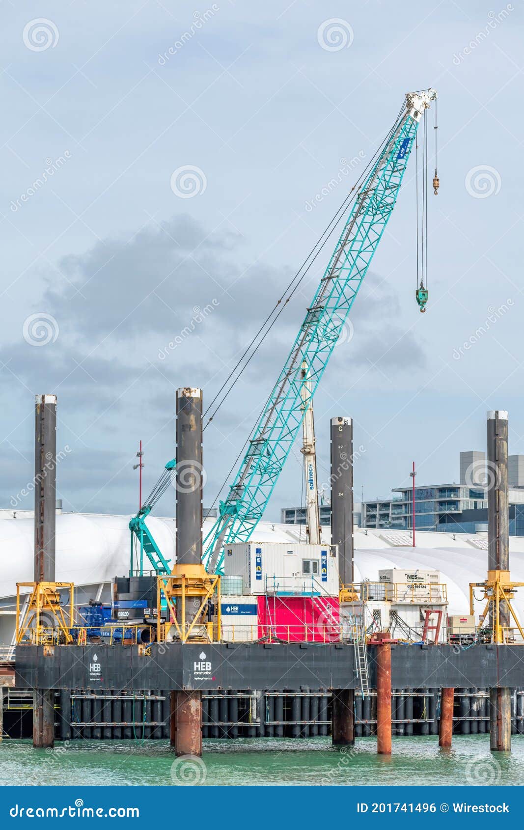 Marine Platform with Lattice Boom Crane Editorial Photo - Image of ...