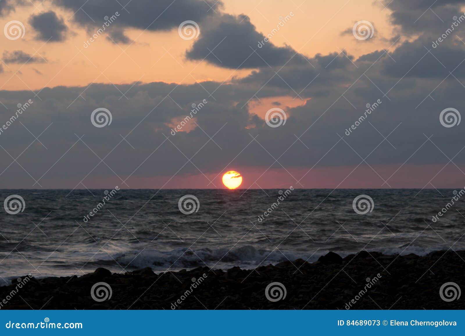 Marine sunset. stock image. Image of horizon, overthehorizon - 84689073