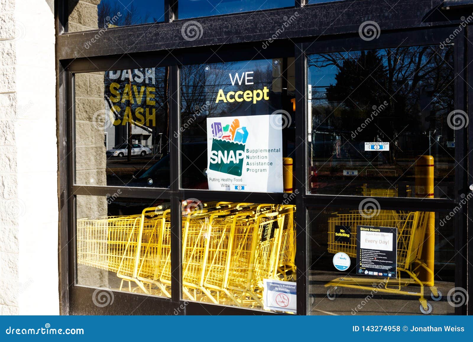 Sign at a Retailer - we Accept SNAP I Editorial Stock Photo - Image of ...