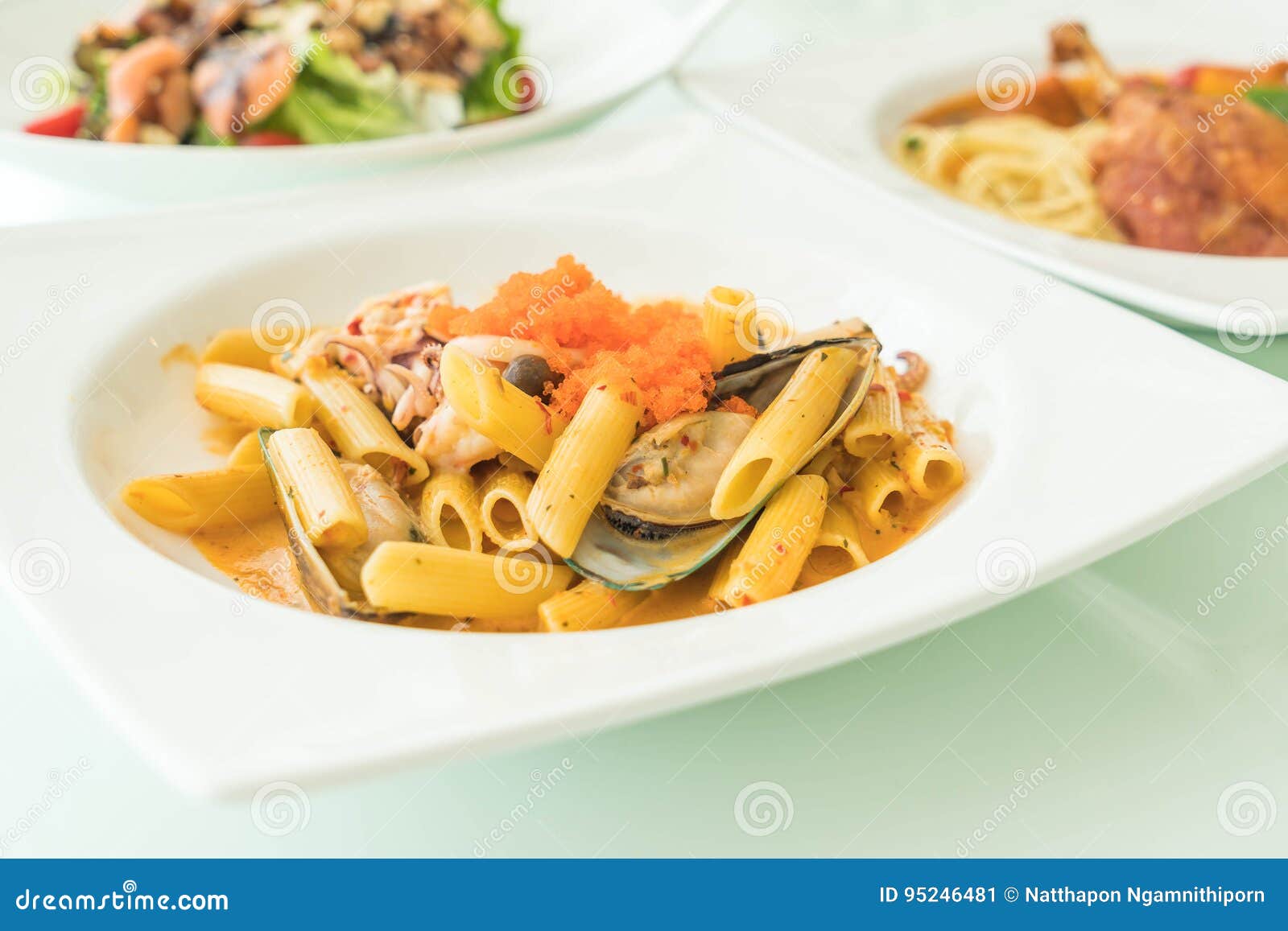 Mariscos Picantes Del Penne Imagen de archivo - Imagen de primer ...