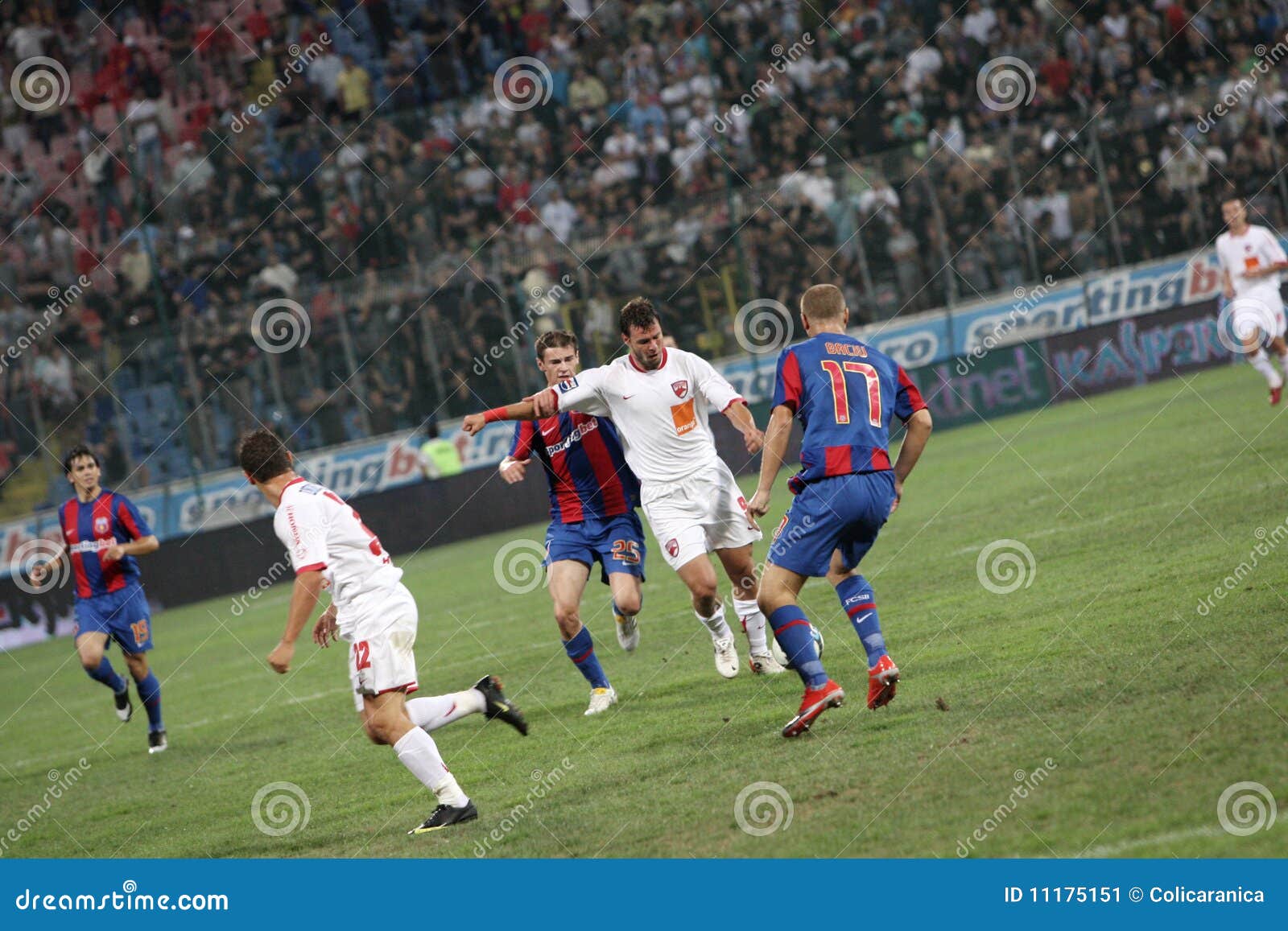 Marius Niculae redactionele foto. Image of team, voetballers - 11175151