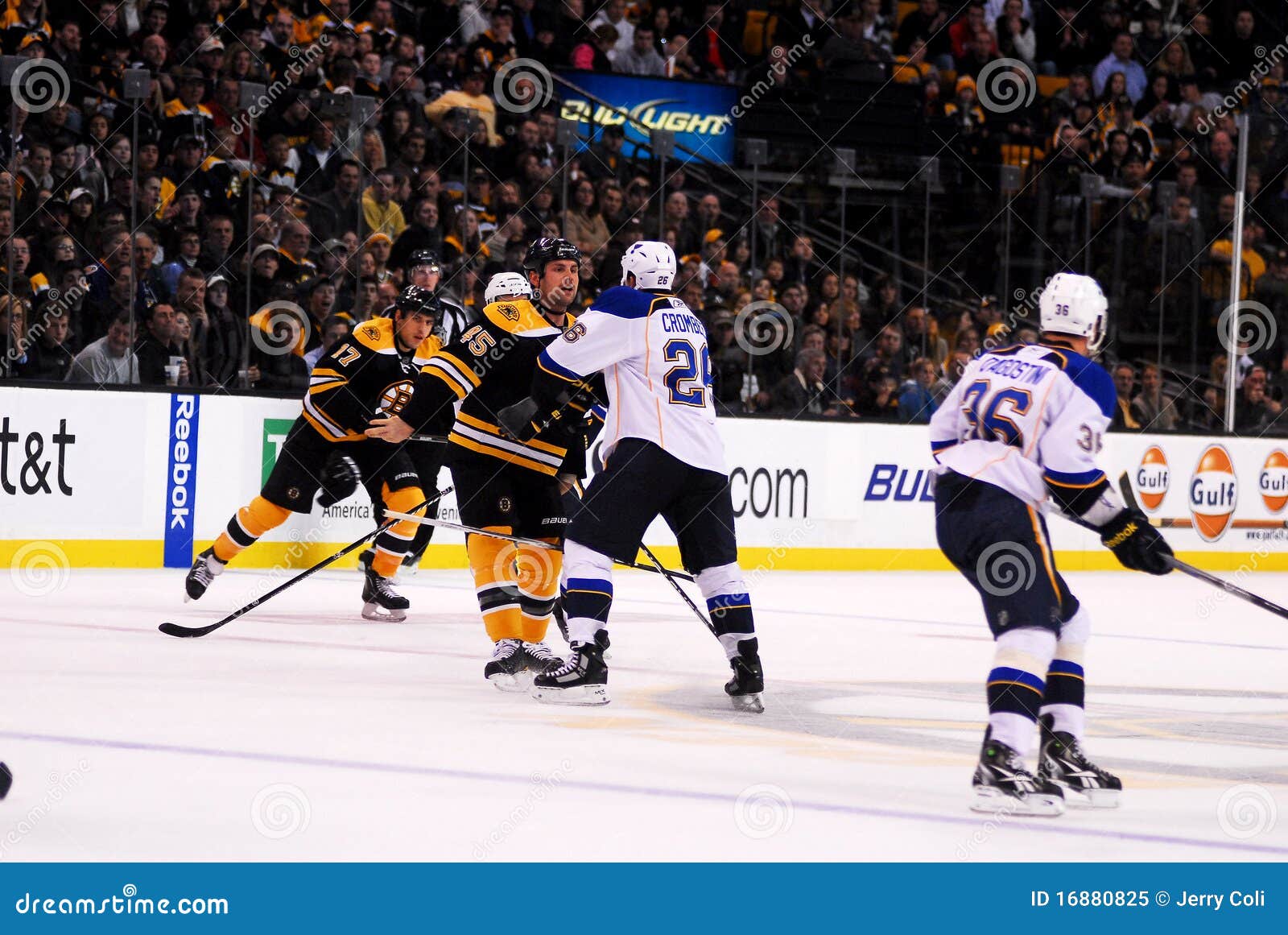 Mark Stuart V. B.J. Crombeen Fight Editorial Image - Image of intensity ...