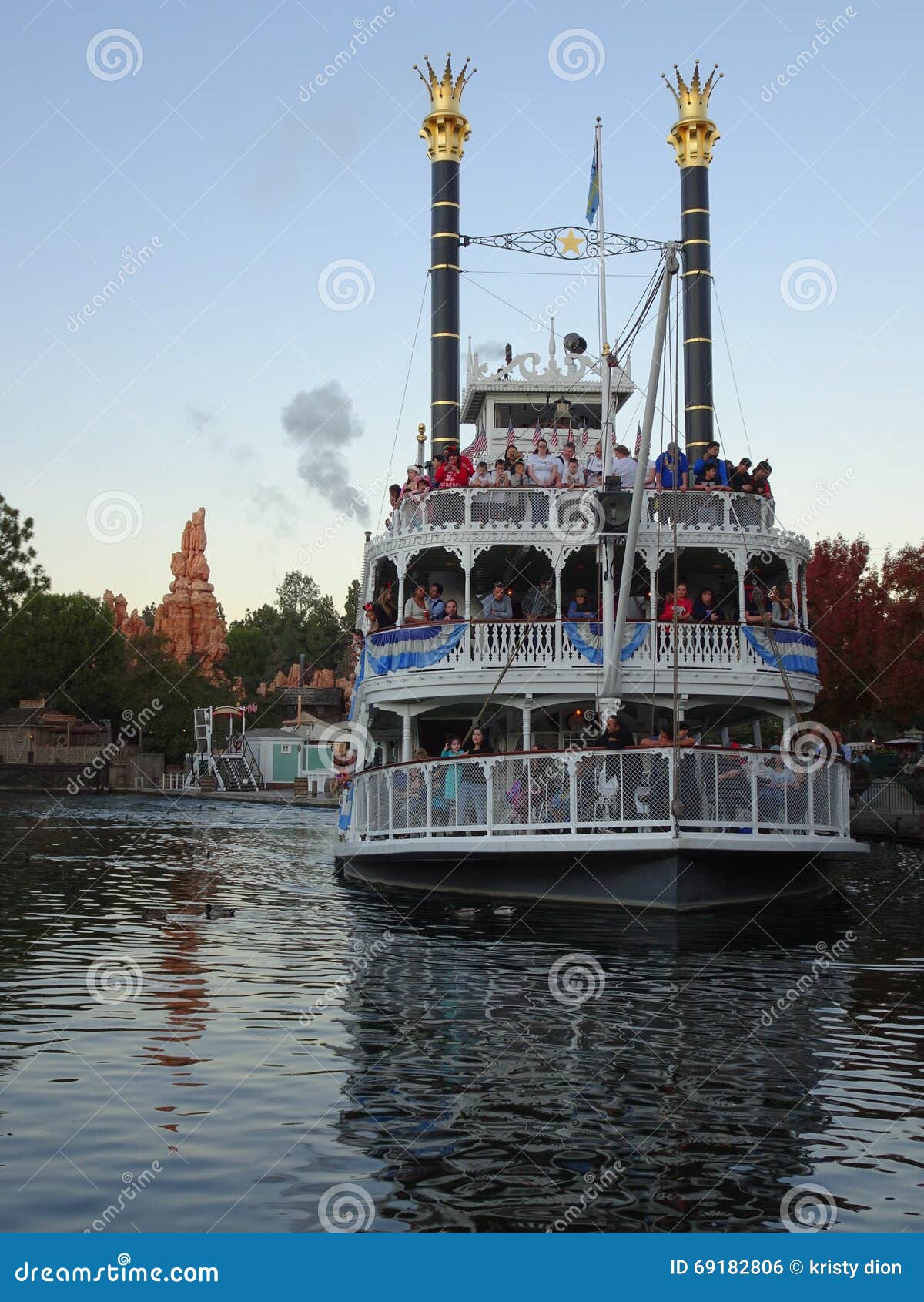 Mark twain steamboat editorial photo. Image of twain - 69182806 Mark twain steamboat editorial photo. Image of twain - 69182806
