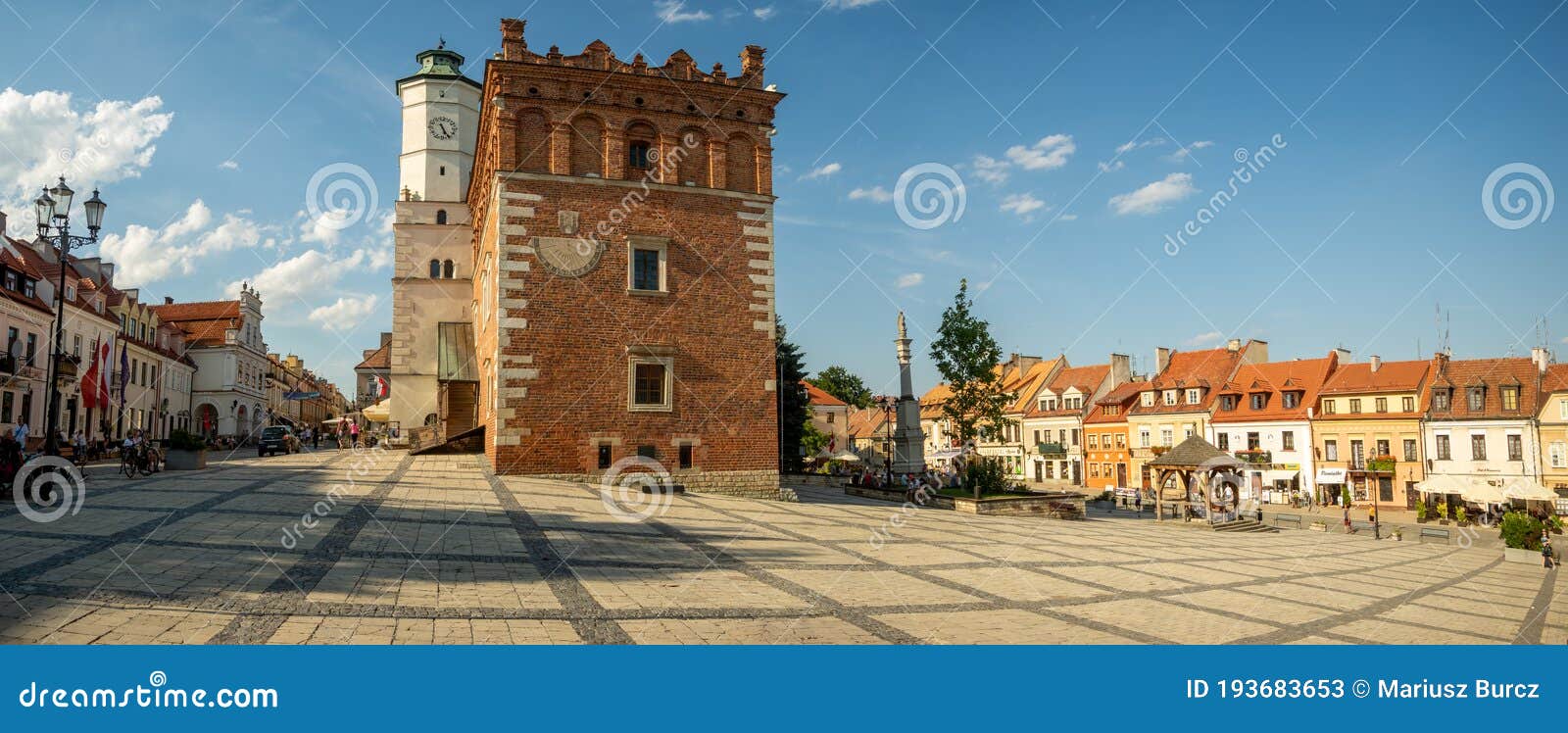 Market Square in Sandomierz, Poland Editorial Stock Photo - Image of ...