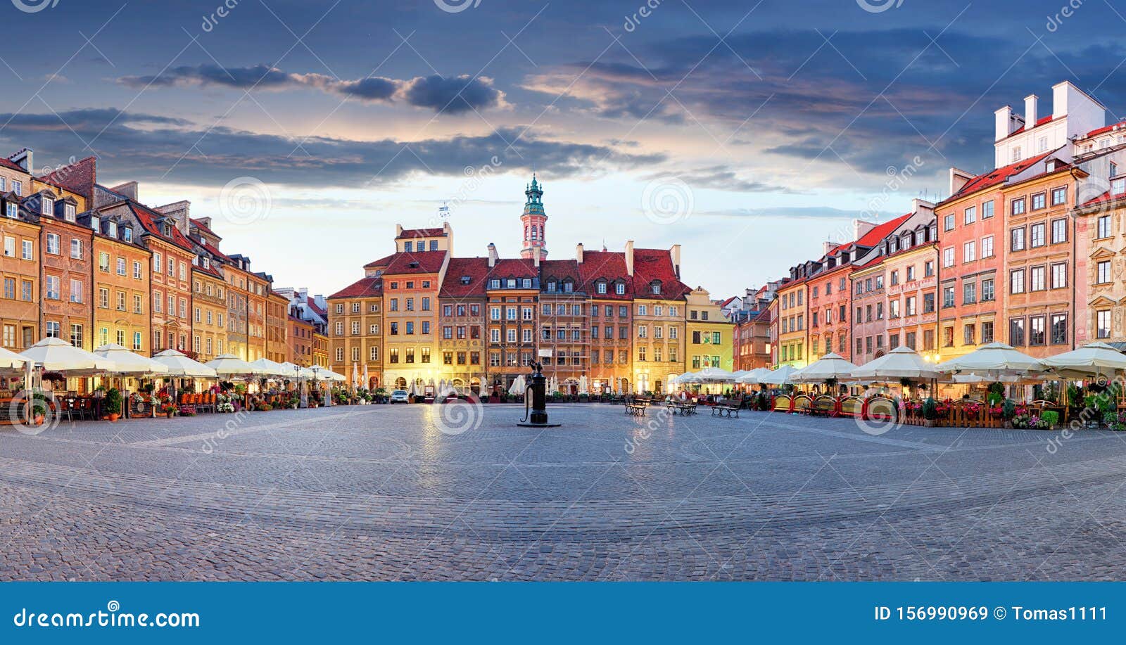 Market Square in Warsaw, Poland Editorial Stock Image - Image of market ...