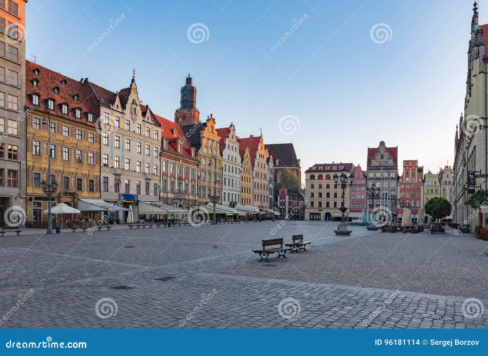 Market square in Wroclaw editorial stock image. Image of europe - 96181114