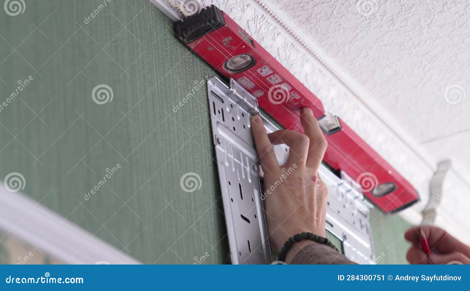 Marking the Attachment Point of the Mounting Strip for a Split System ...