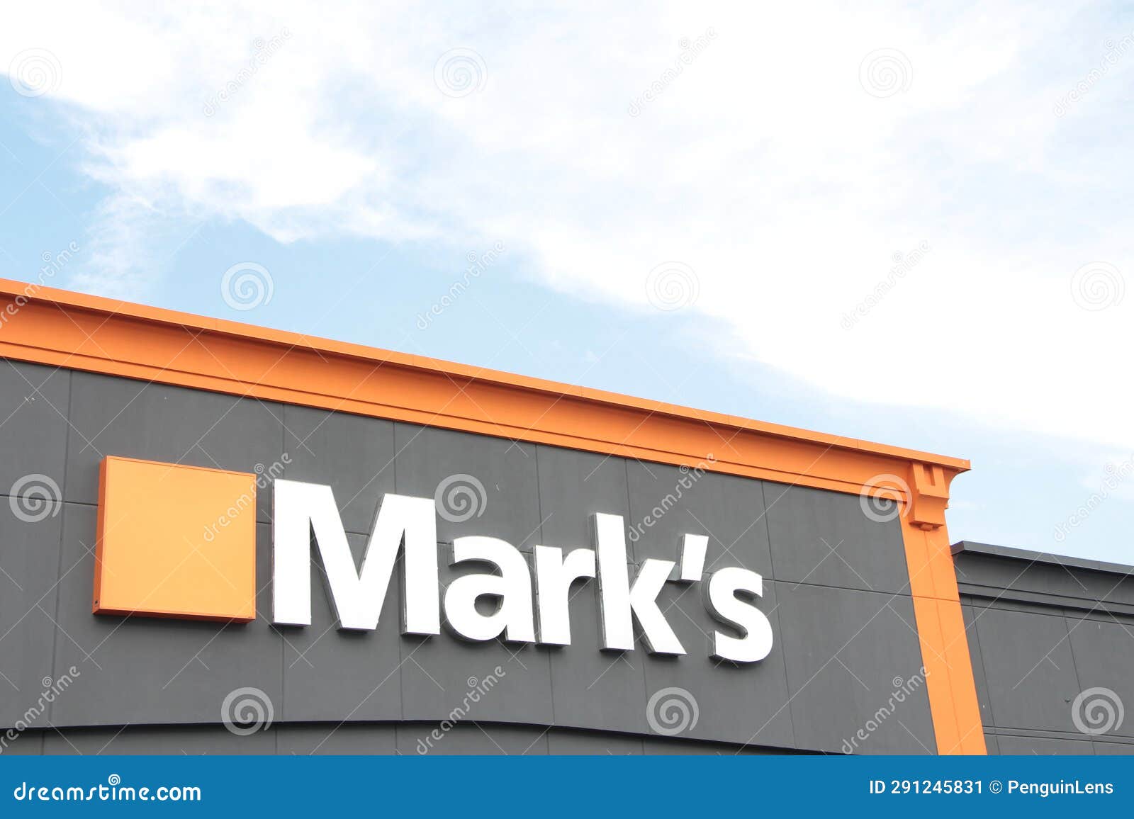 Tor, Canada - August 17, 2023: Marks Work Warehouse Clothing Retail ...