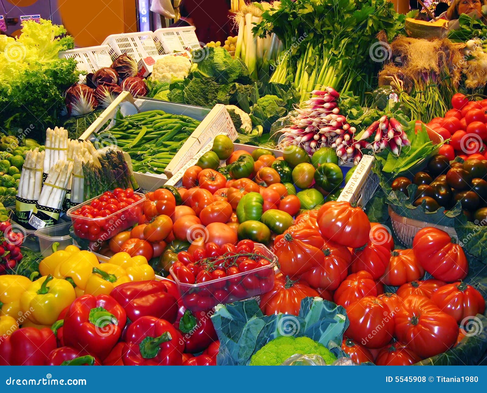 Am Markt stockfoto. Bild von markt, produkt, verschieden - 5545908