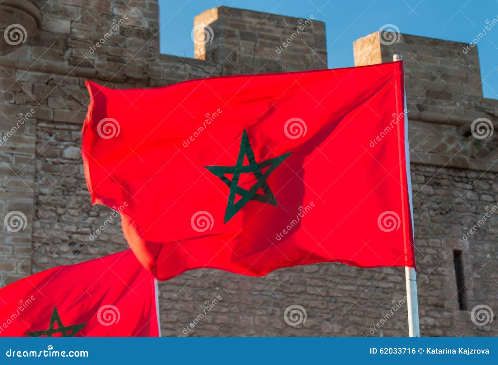 Marokkaanse Vlag in De Wind Stock Foto - Image of wind, golven: 62033716