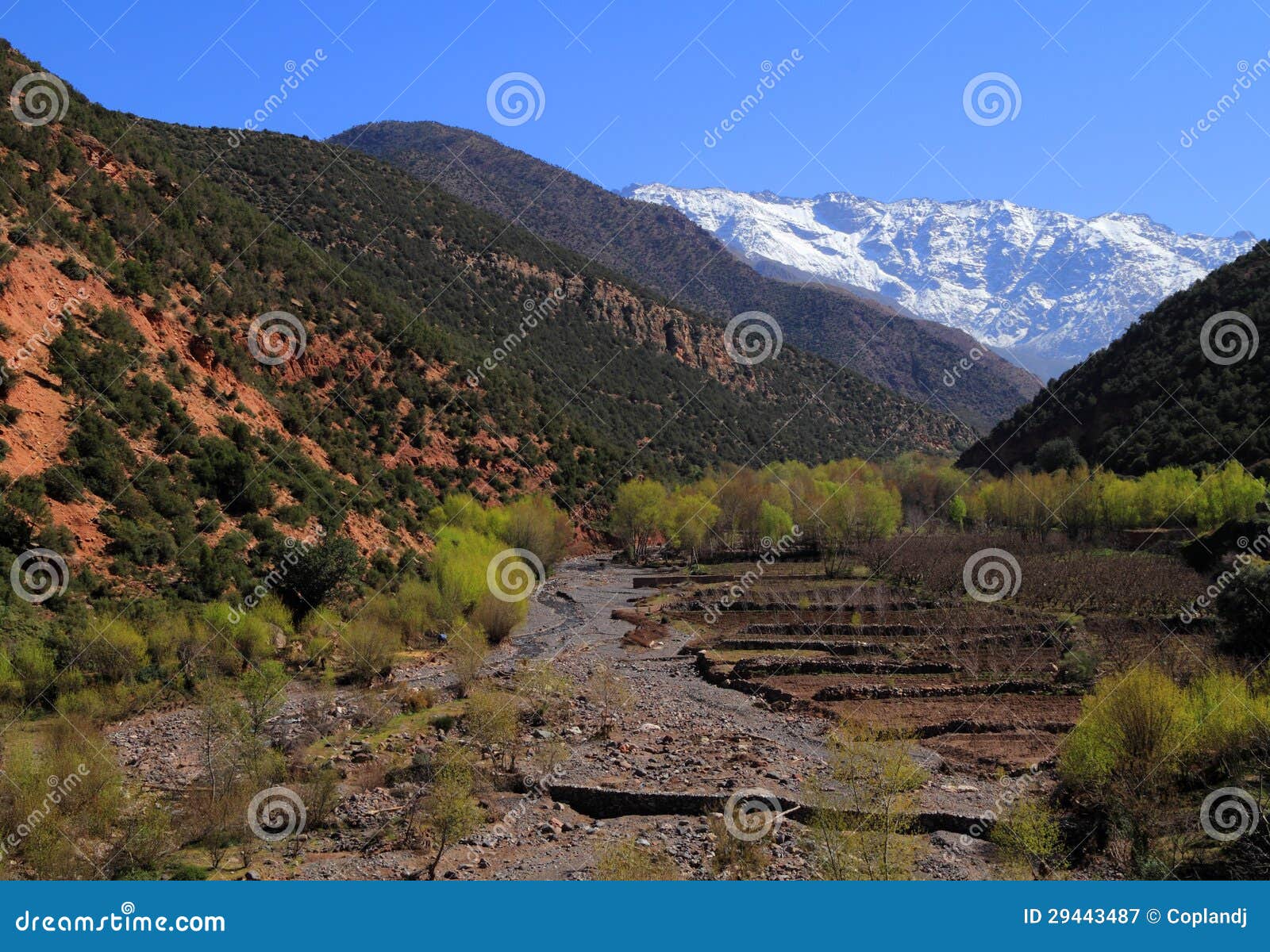 Marokko-Atlas-Berge Toubkal Stockbild - Bild von hoch, spitzen: 29443487