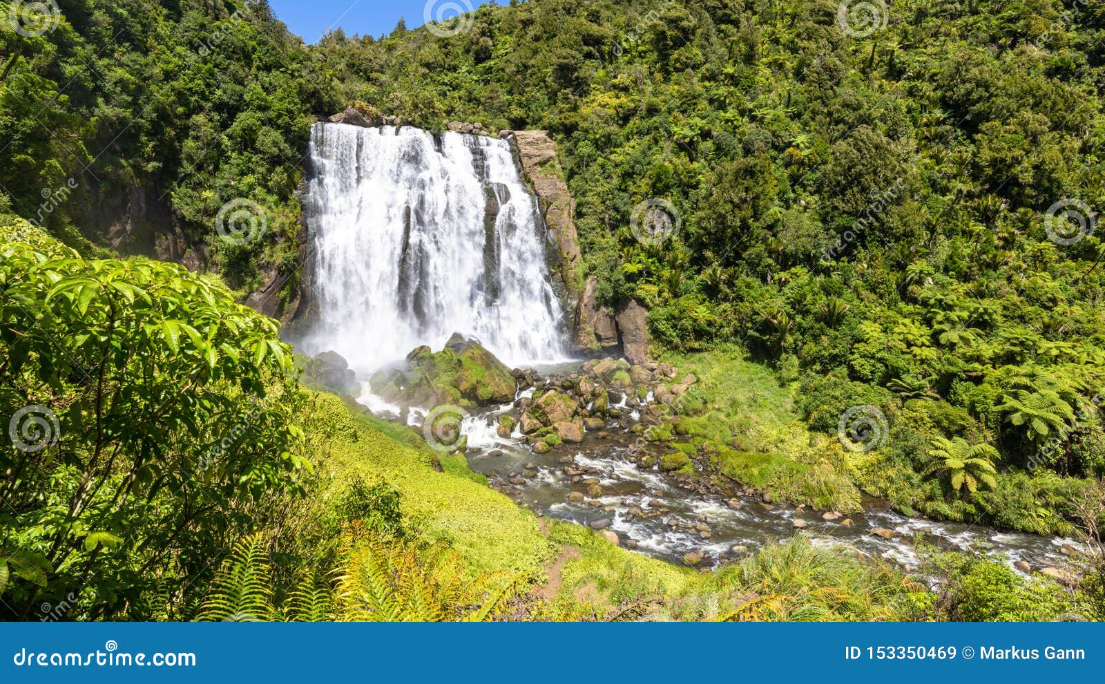 Marokopa falls stock image. Image of country, environment - 153350469