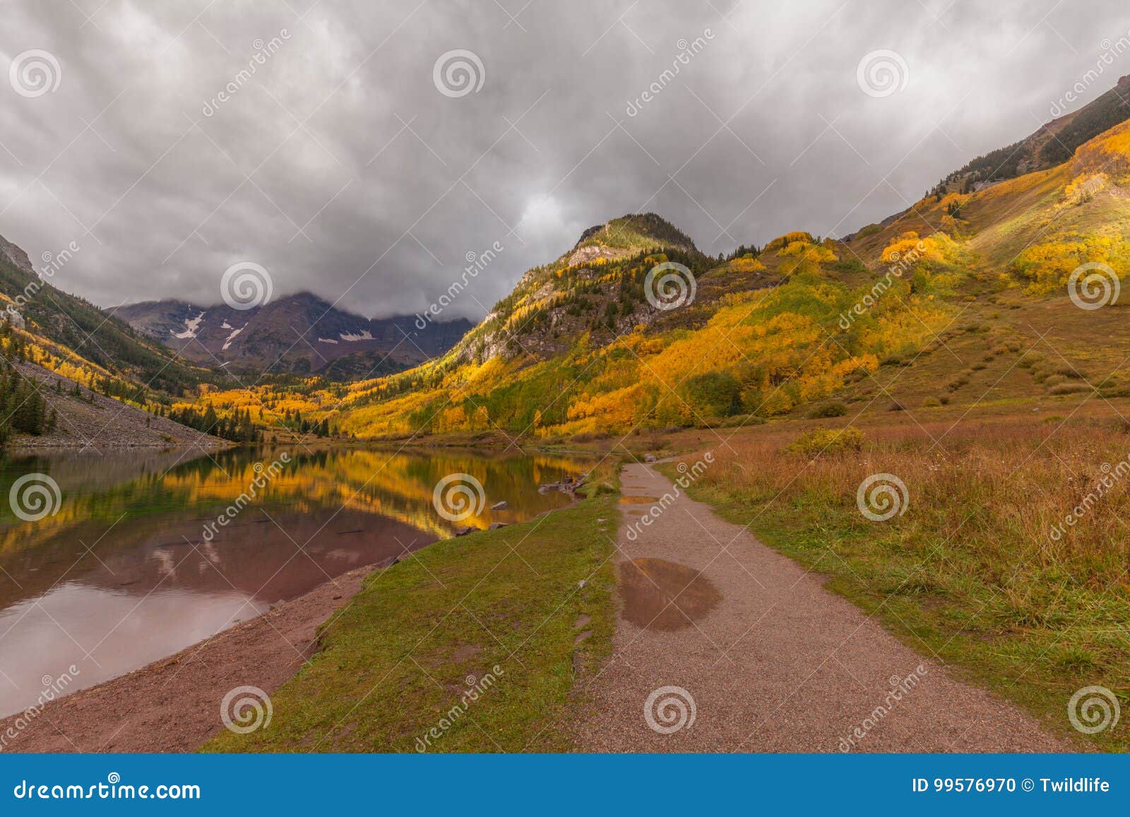 Maroon Bells Fall Reflection Stock Photo - Image of mountains, outdoors ...
