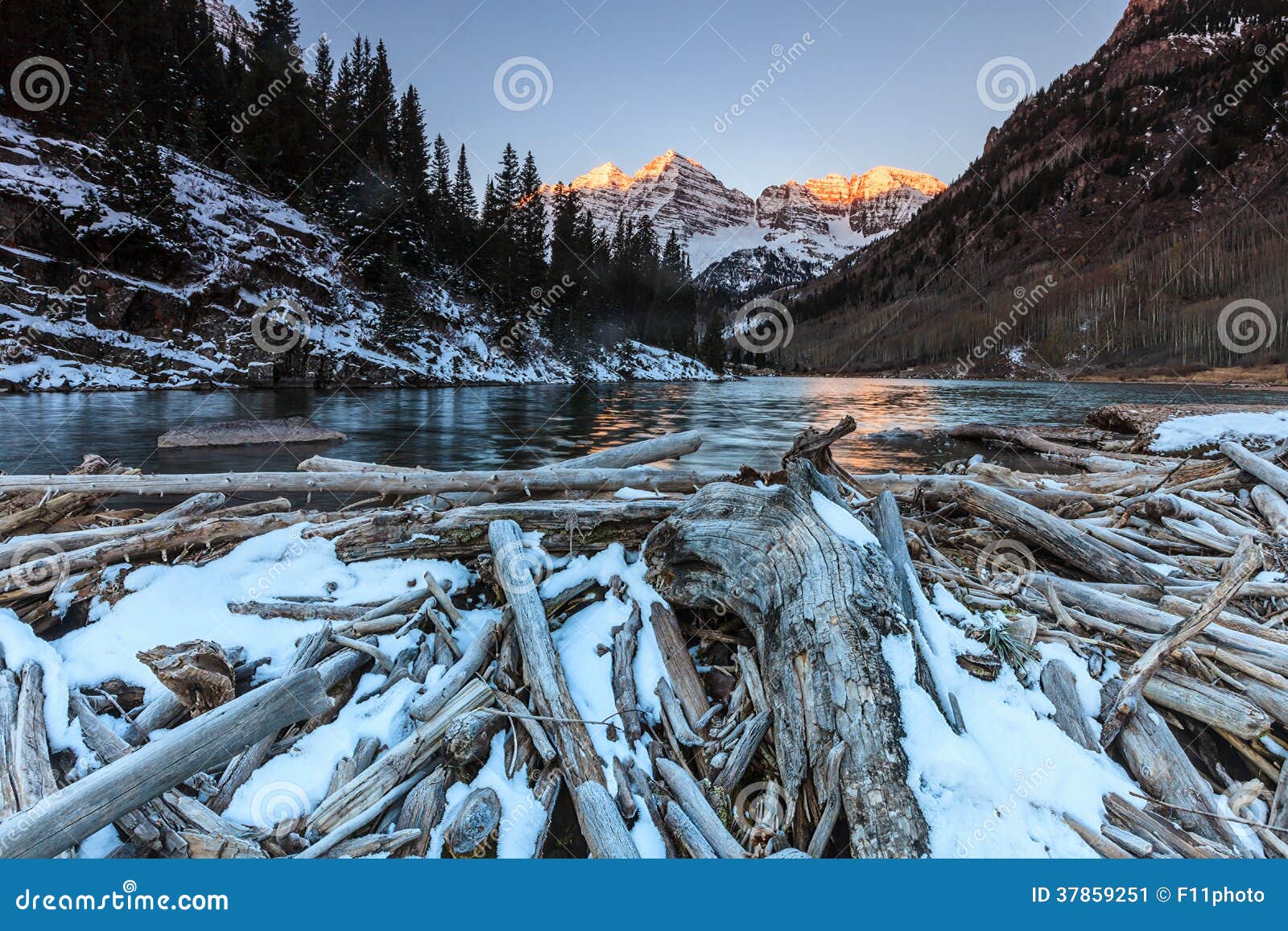 Maroon River Stock Photography | CartoonDealer.com #209077064