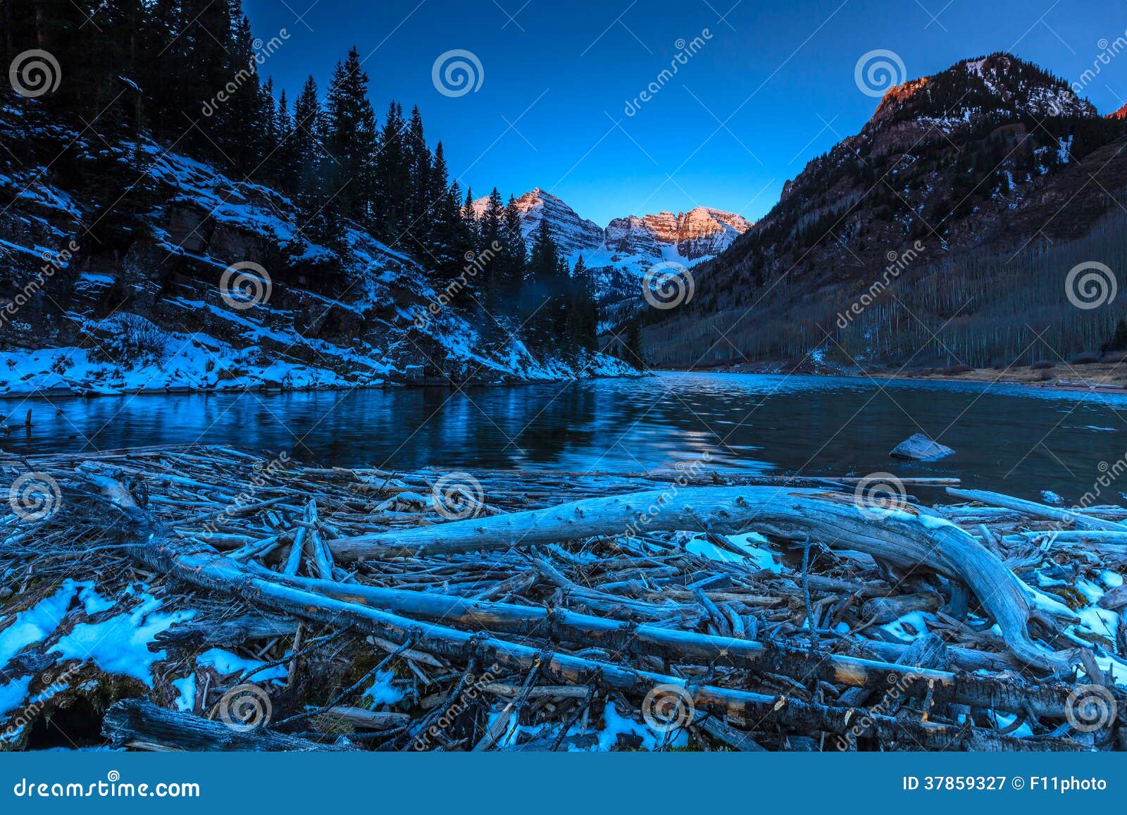 Maroon River Stock Photography | CartoonDealer.com #209077064