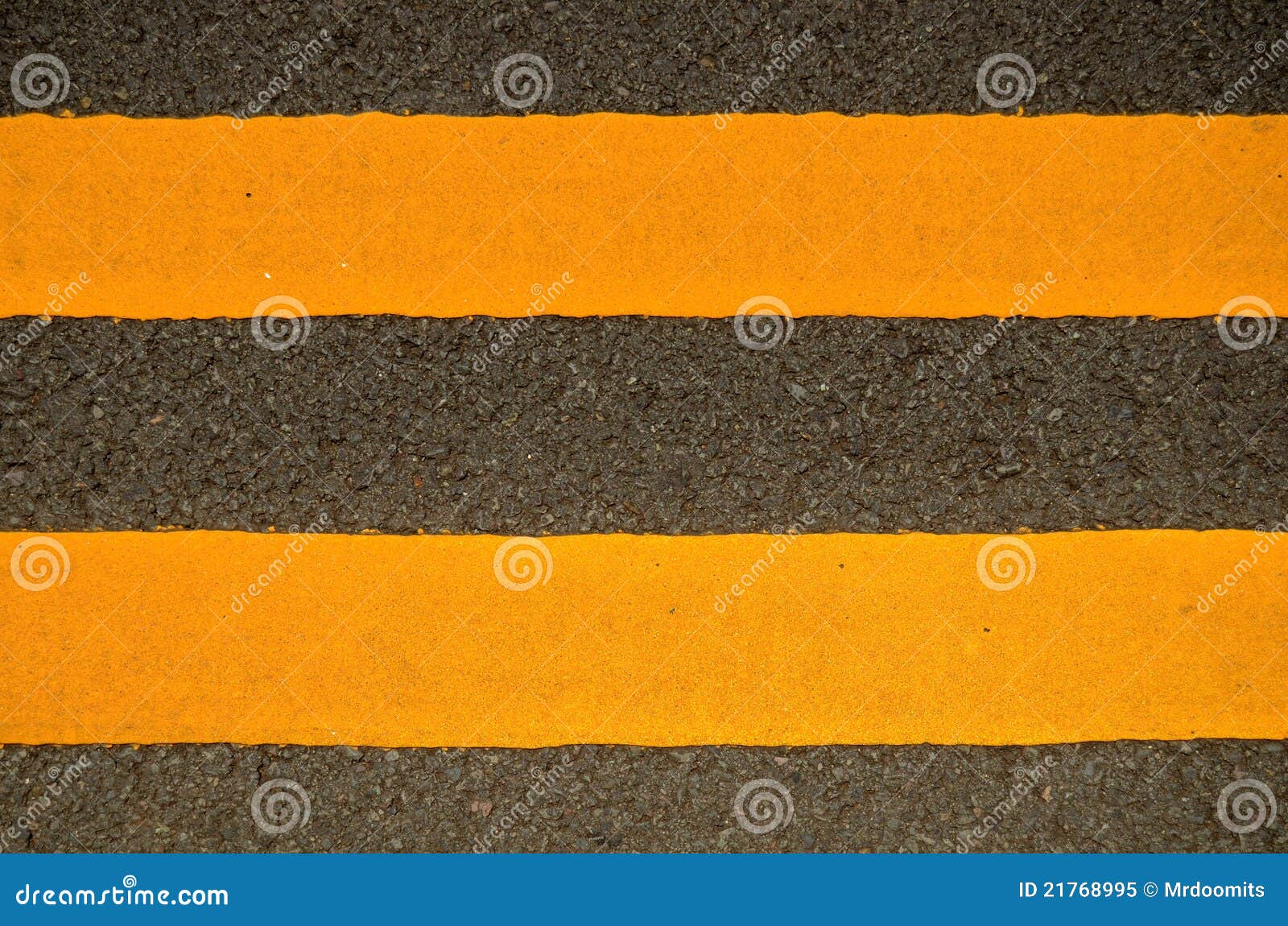 Marquage routier image stock. Image du notification, double - 21768995