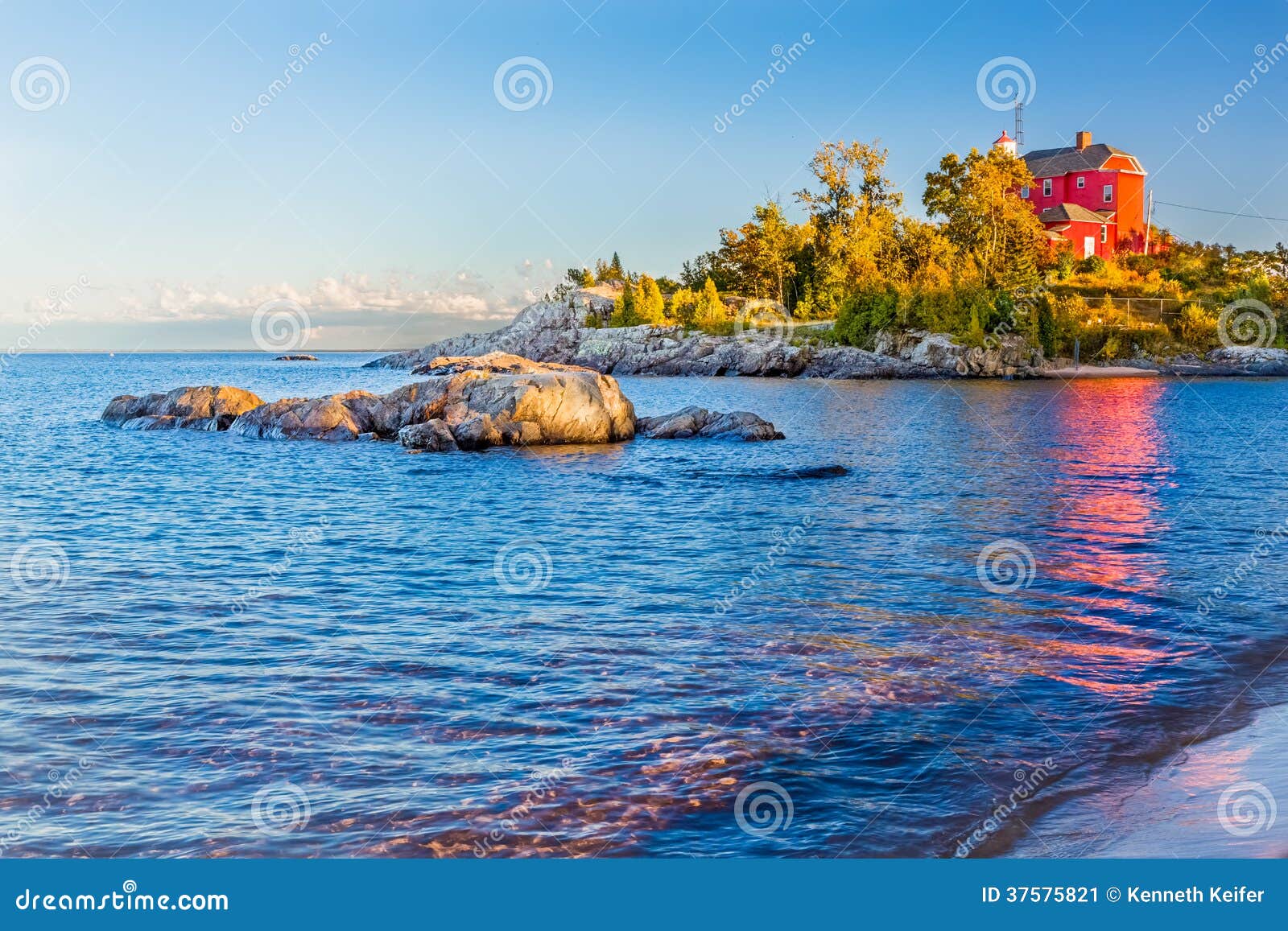 Marquette Harbor LIghthouse Stock Image - Image of blue, coastline ...