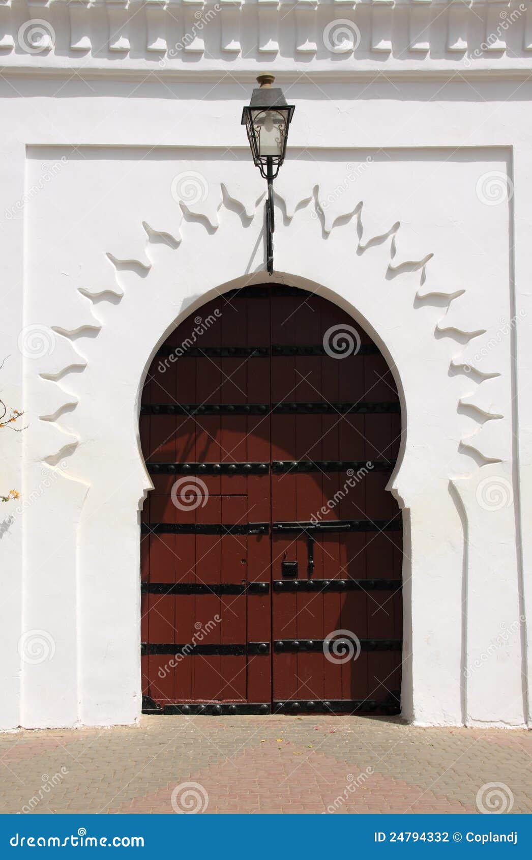 Marrakesh Islamic Arched Gate Stock Photo - Image of islam, tiles: 24794332