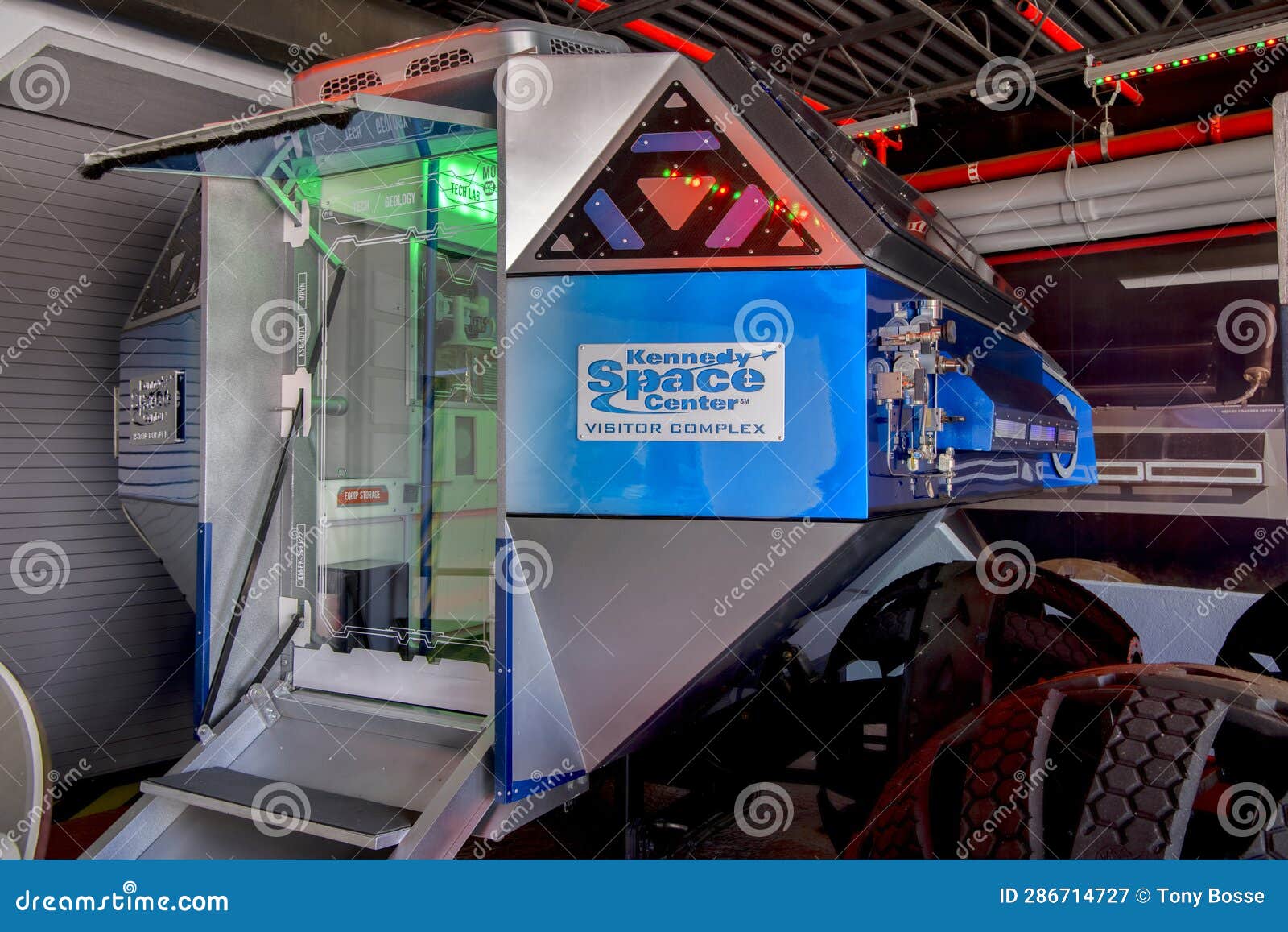 Mars Rover Vehicle Navigator Lab Editorial Photography - Image of nasa ...