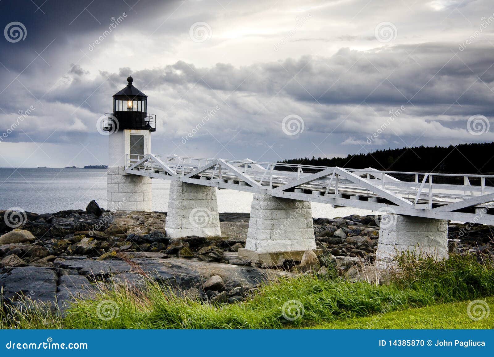 Marshall Point Lighthouse, Maine, USA Stock Photo - Image of shoreline ...