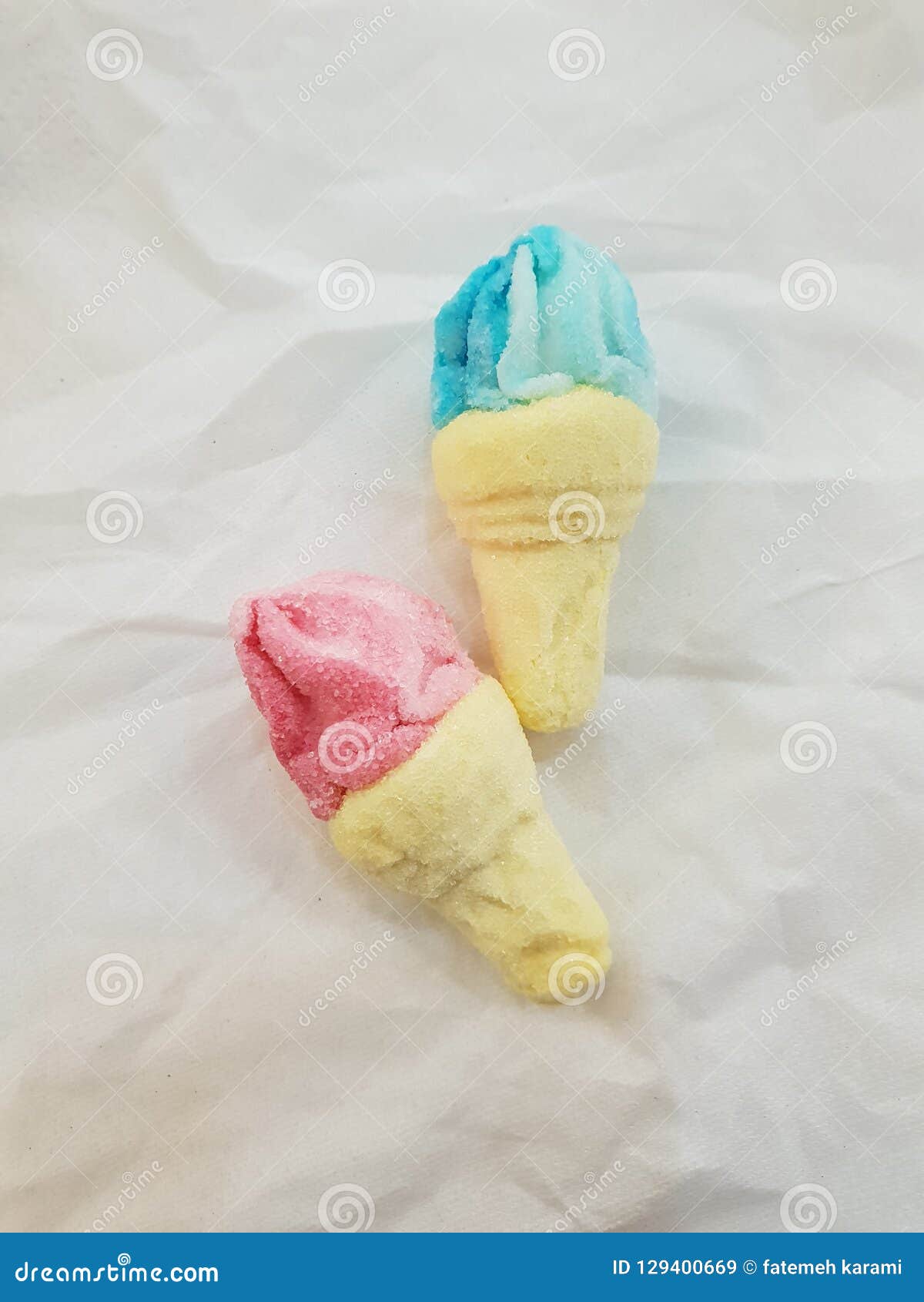 Marshmello stock image. Image of pink, marshmello, yumi - 129400669