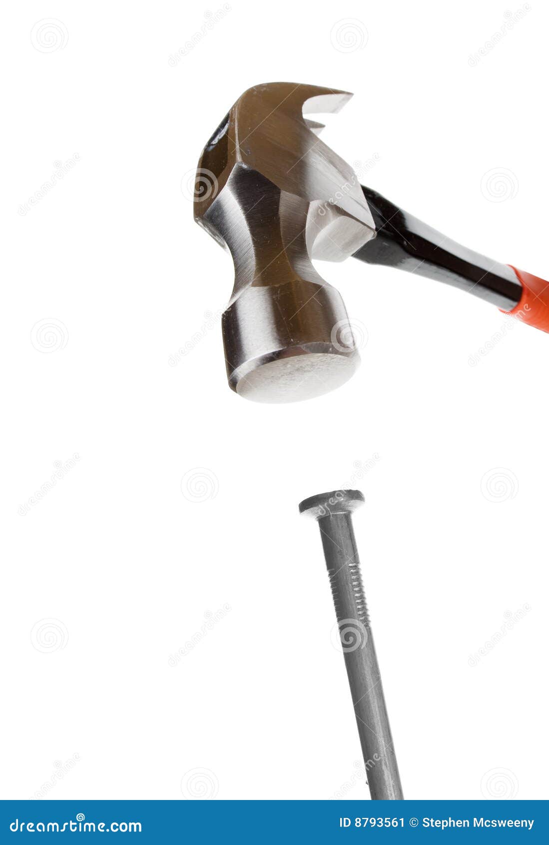 Martelo e prego imagem de stock. Imagem de batida, fonte - 8793561
