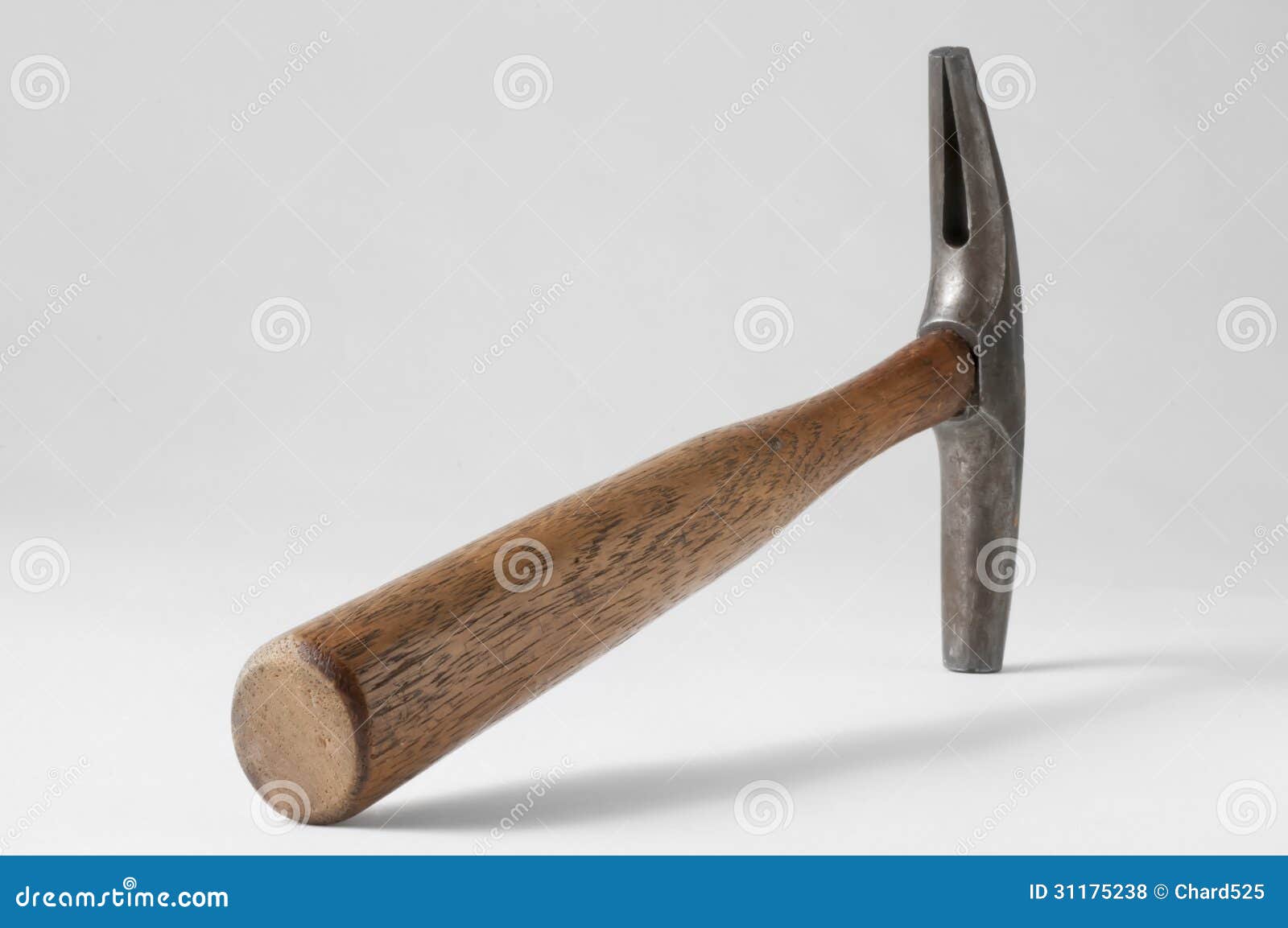 Martillo foto de archivo. Imagen de carpintero, enselvado - 31175238