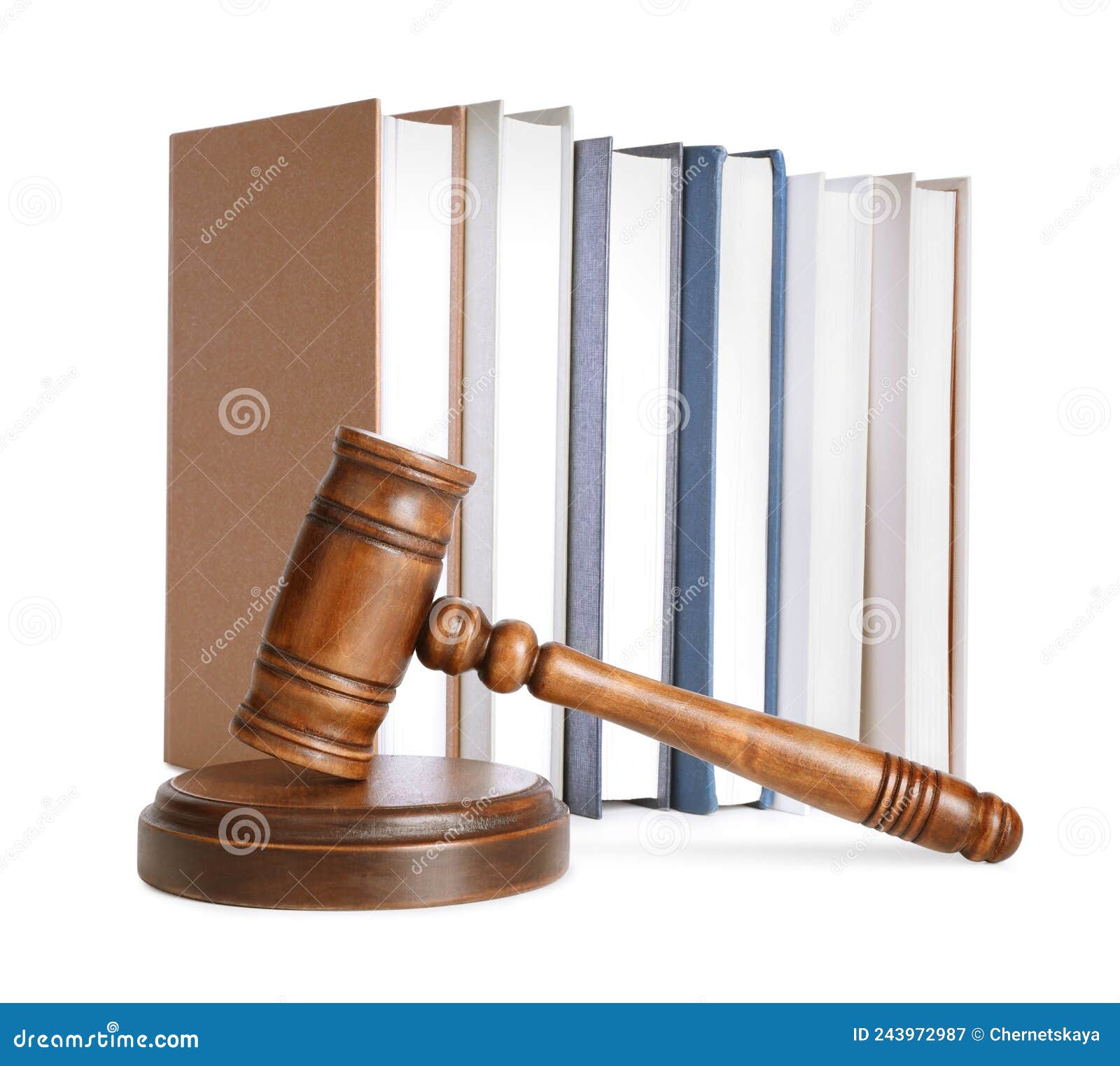 Martillo De Madera Y Libros De Fondo Blanco Imagen de archivo - Imagen ...