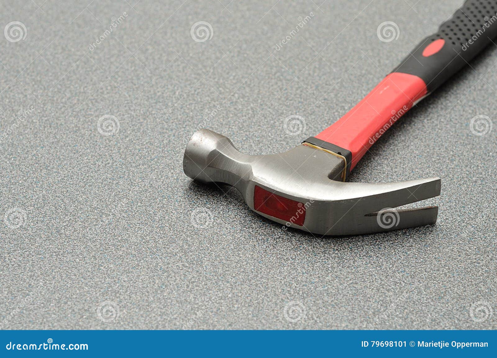 Martillo rojo y negro imagen de archivo. Imagen de acero - 79698101